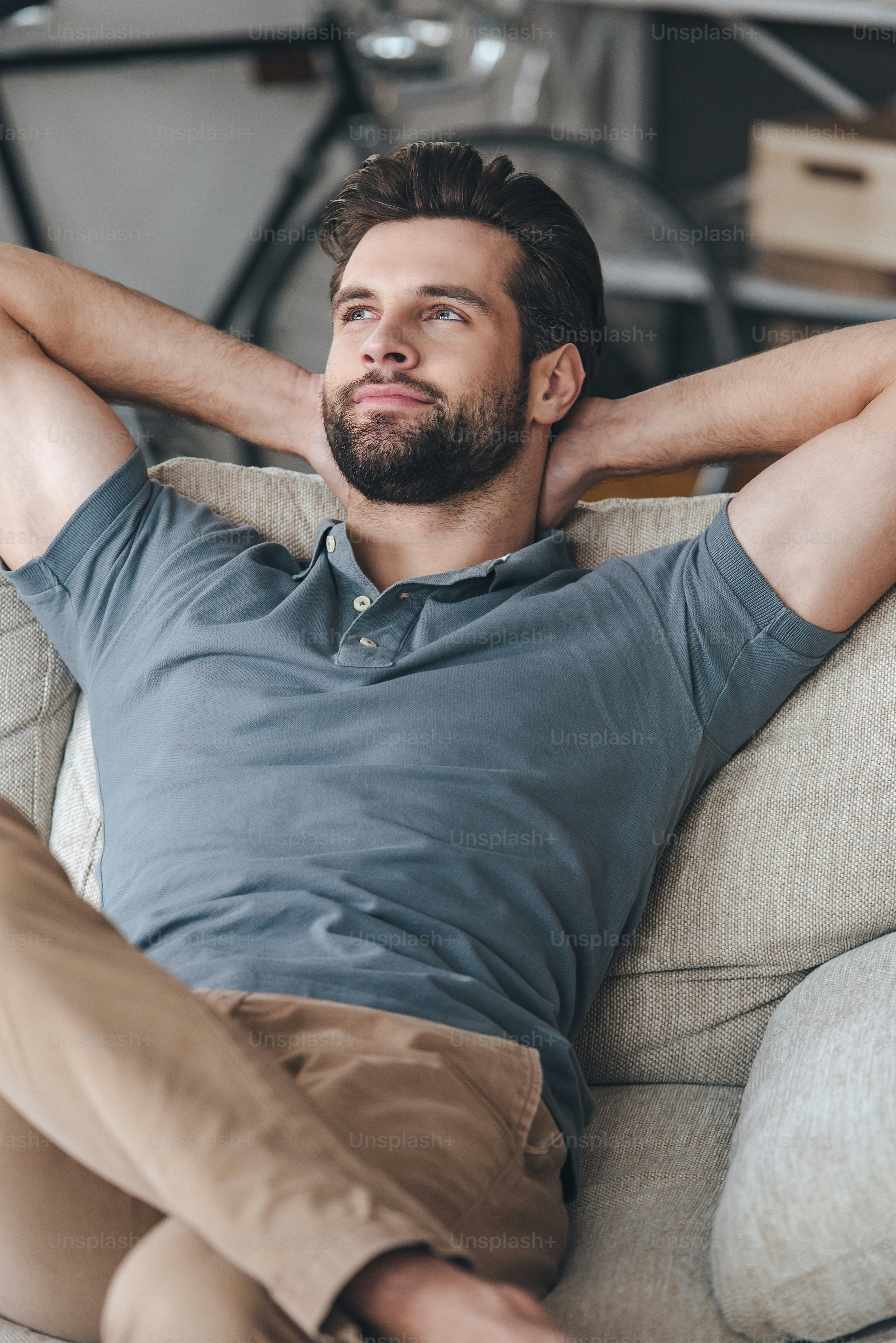 500+ Legs Crossed Pictures [HD] | Download Free Images on Unsplash