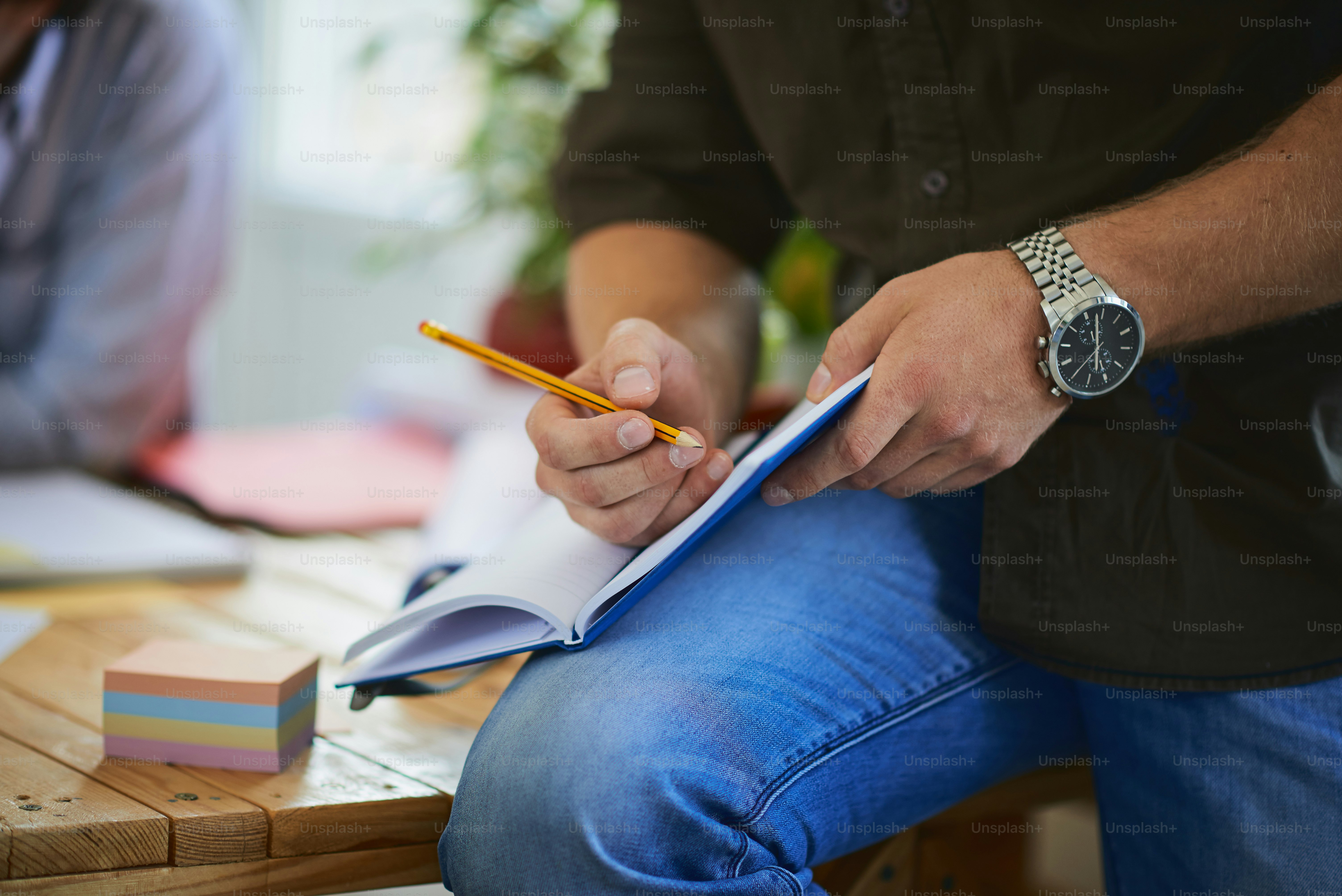 Male hands taking notes photo – Writing letter Image on Unsplash