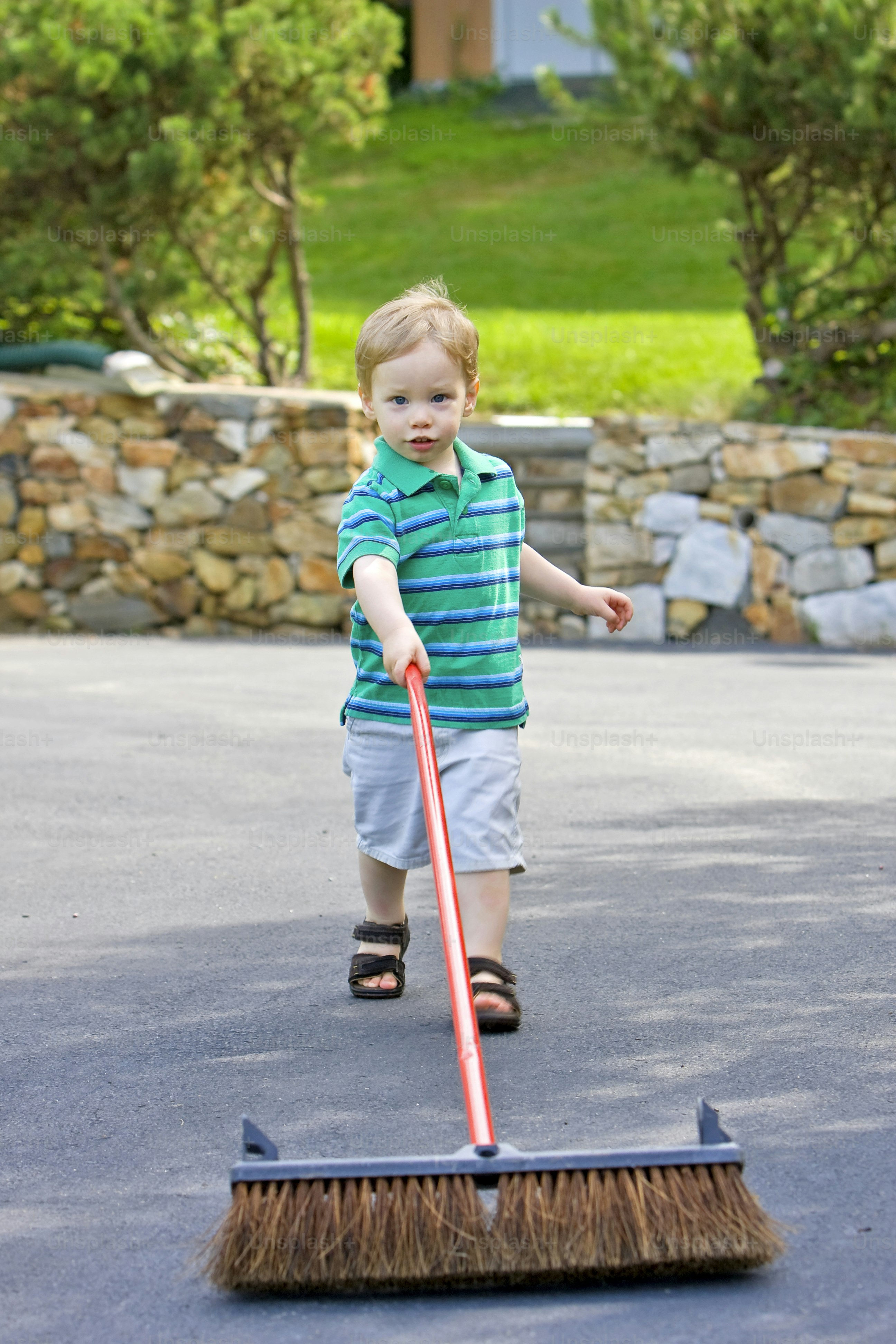 Sweeper Pictures | Download Free Images on Unsplash