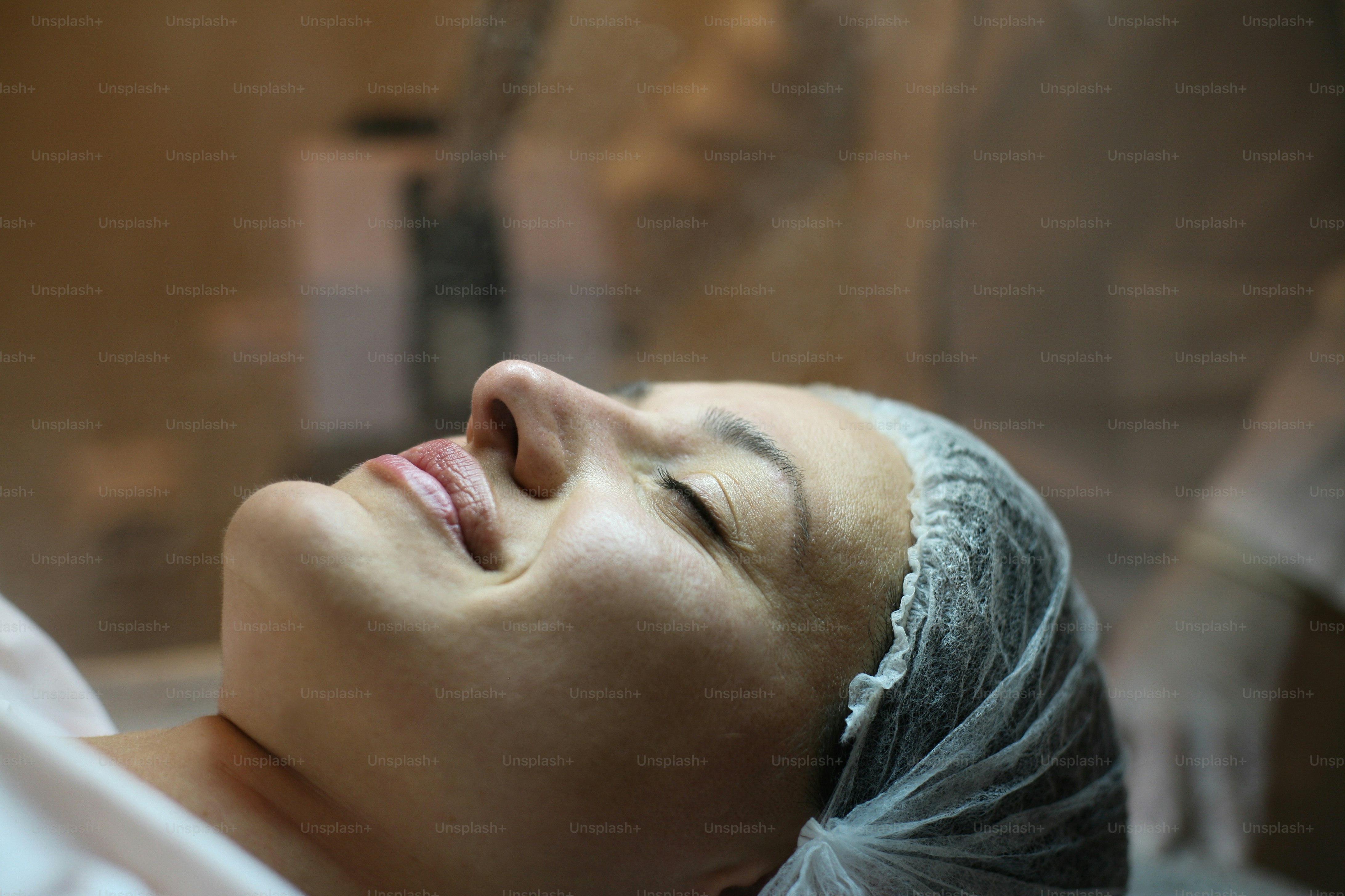 Vaporization. photo – One young woman only Image on Unsplash