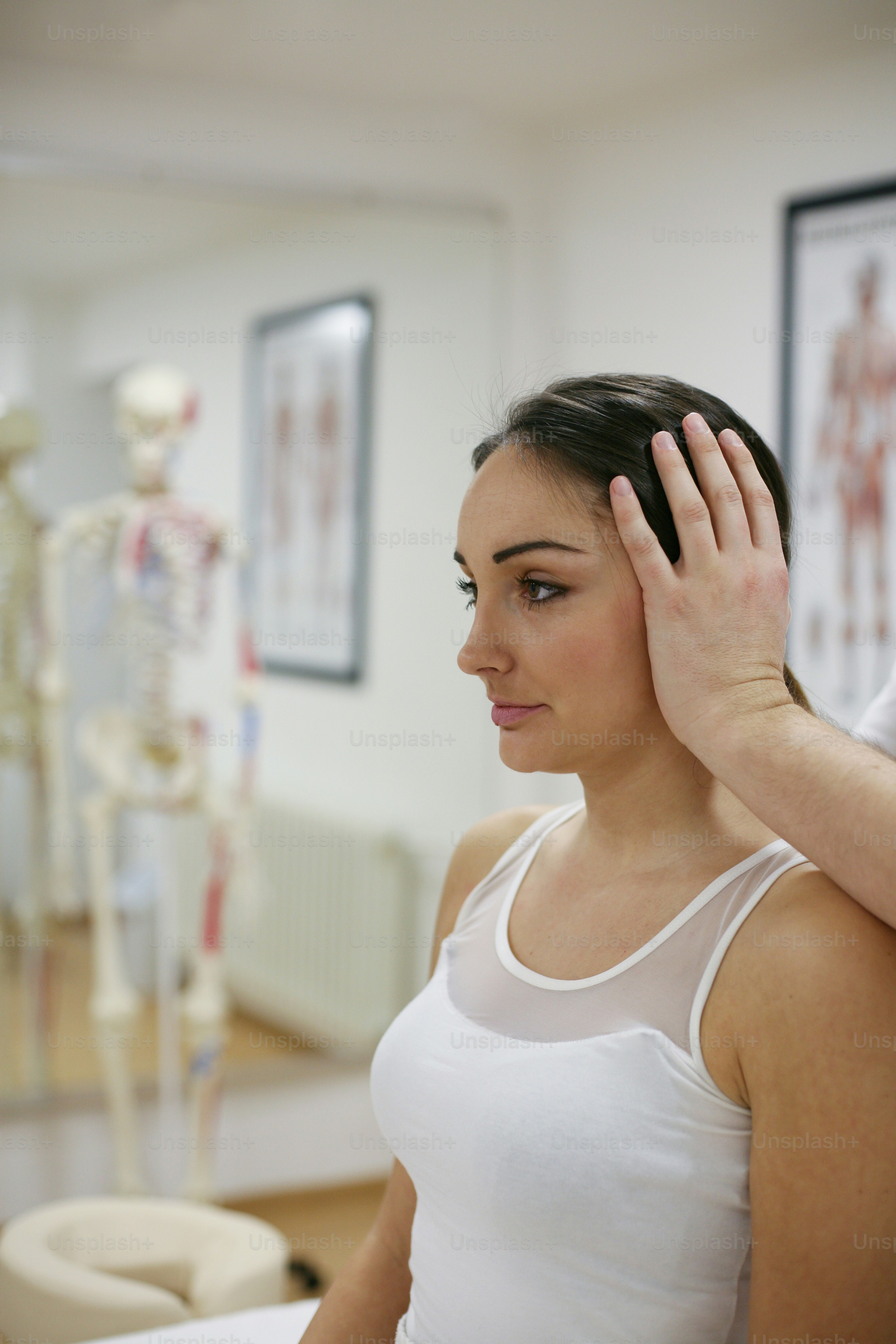 Chiropractor Pictures [HQ] | Download Free Images on Unsplash