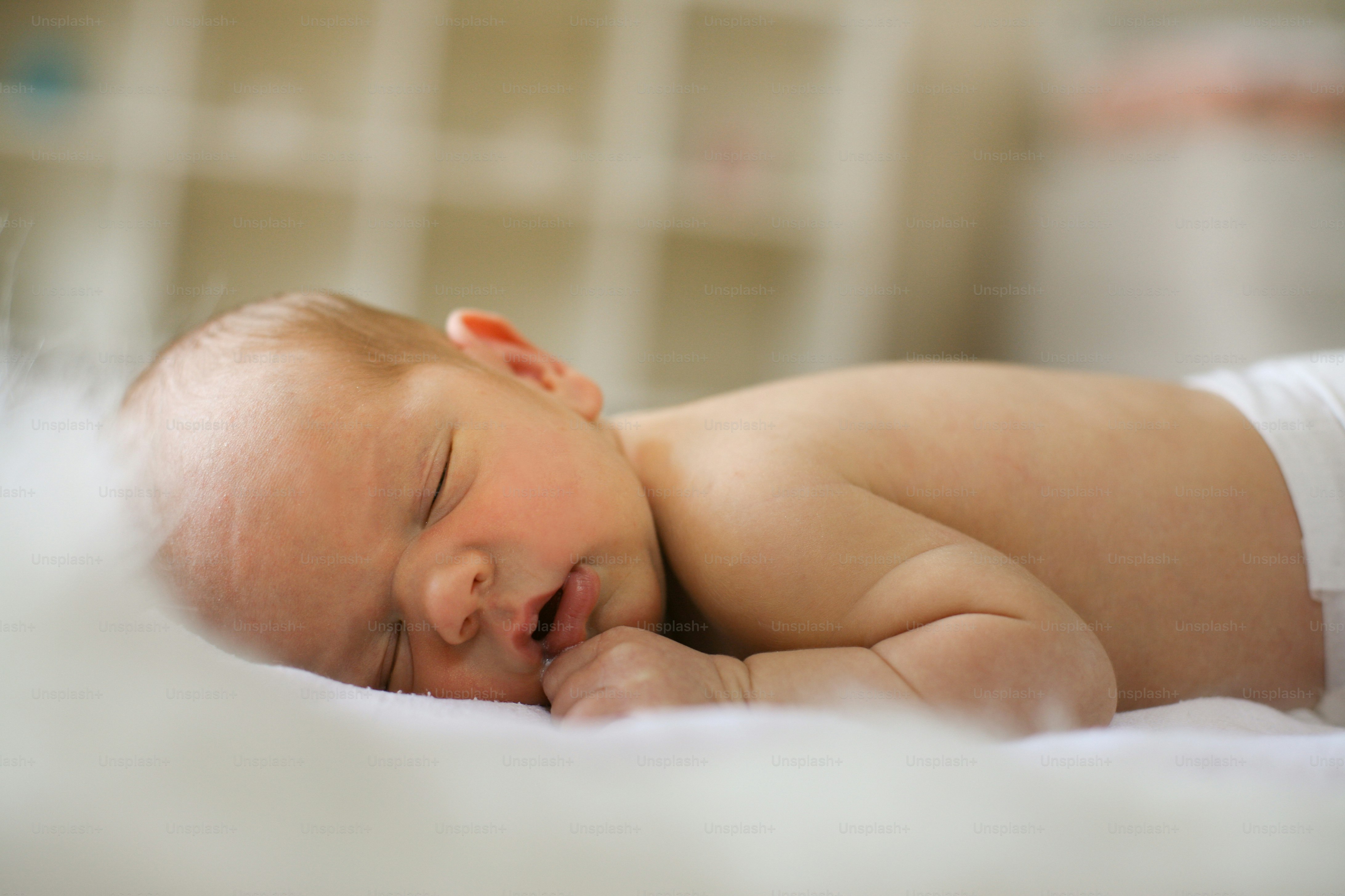 Nouveau-né petit garçon. photo – Image de Ronflement sur Unsplash