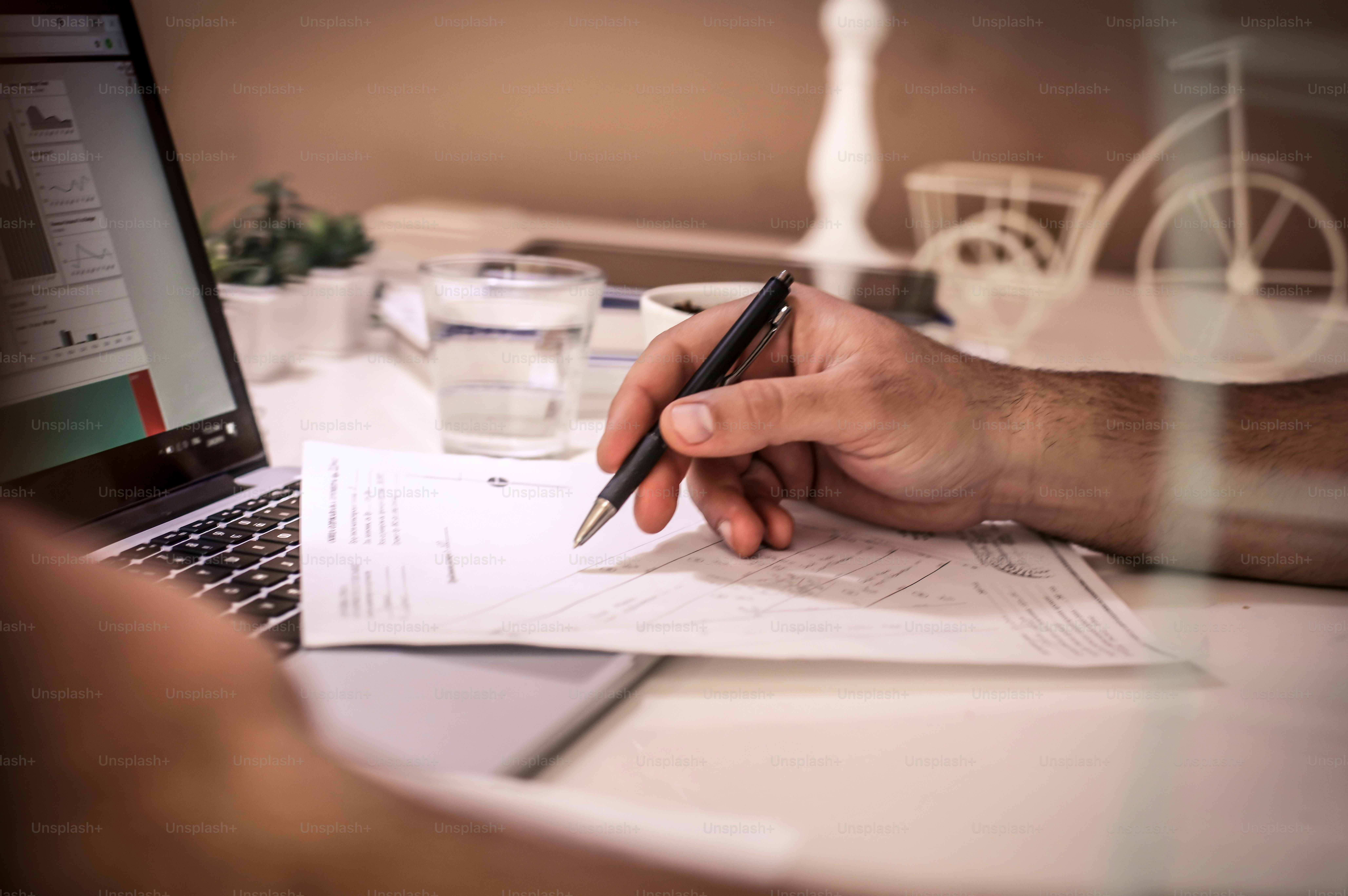 Sign Document Pictures | Download Free Images on Unsplash