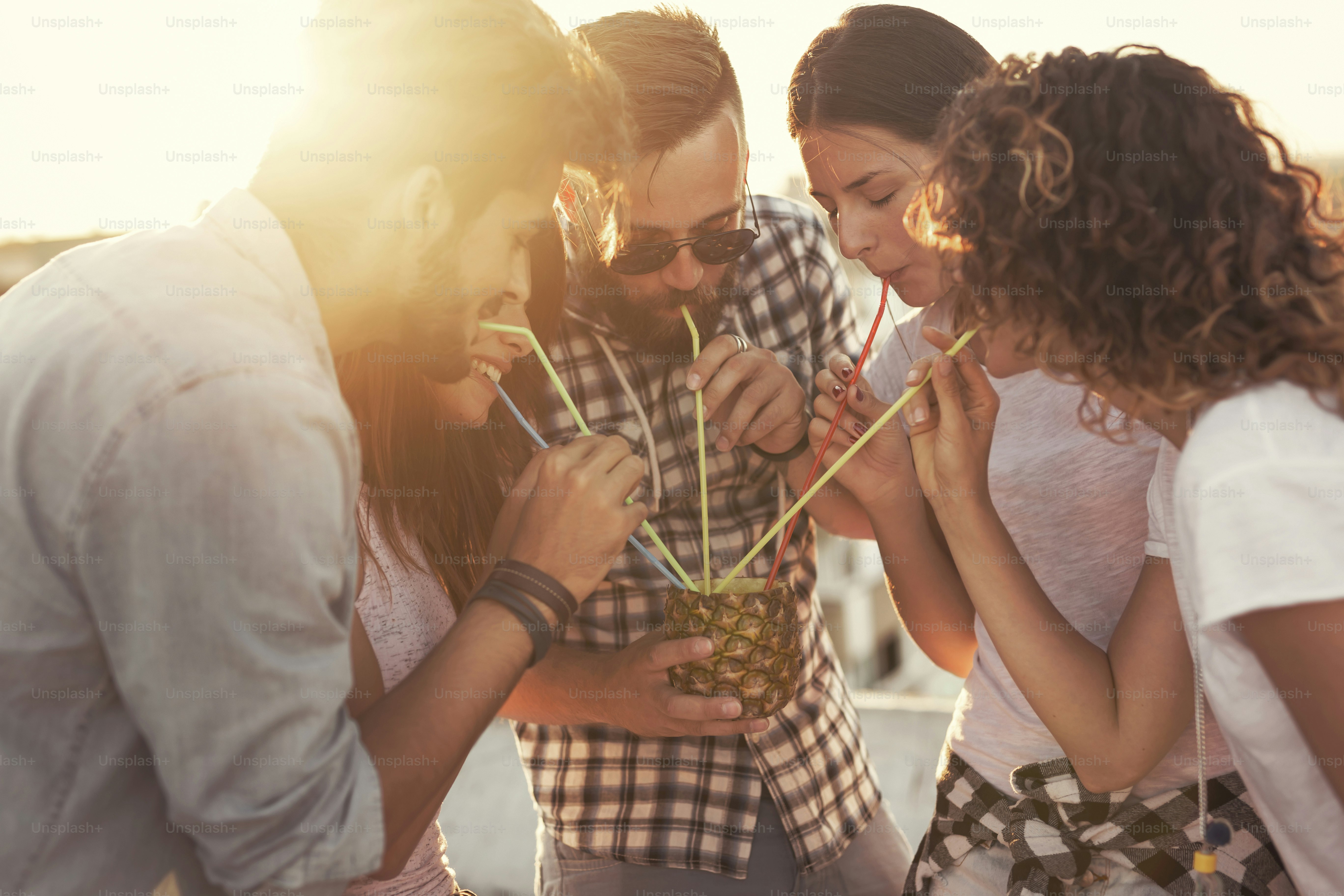 Five Friends Pictures | Download Free Images on Unsplash