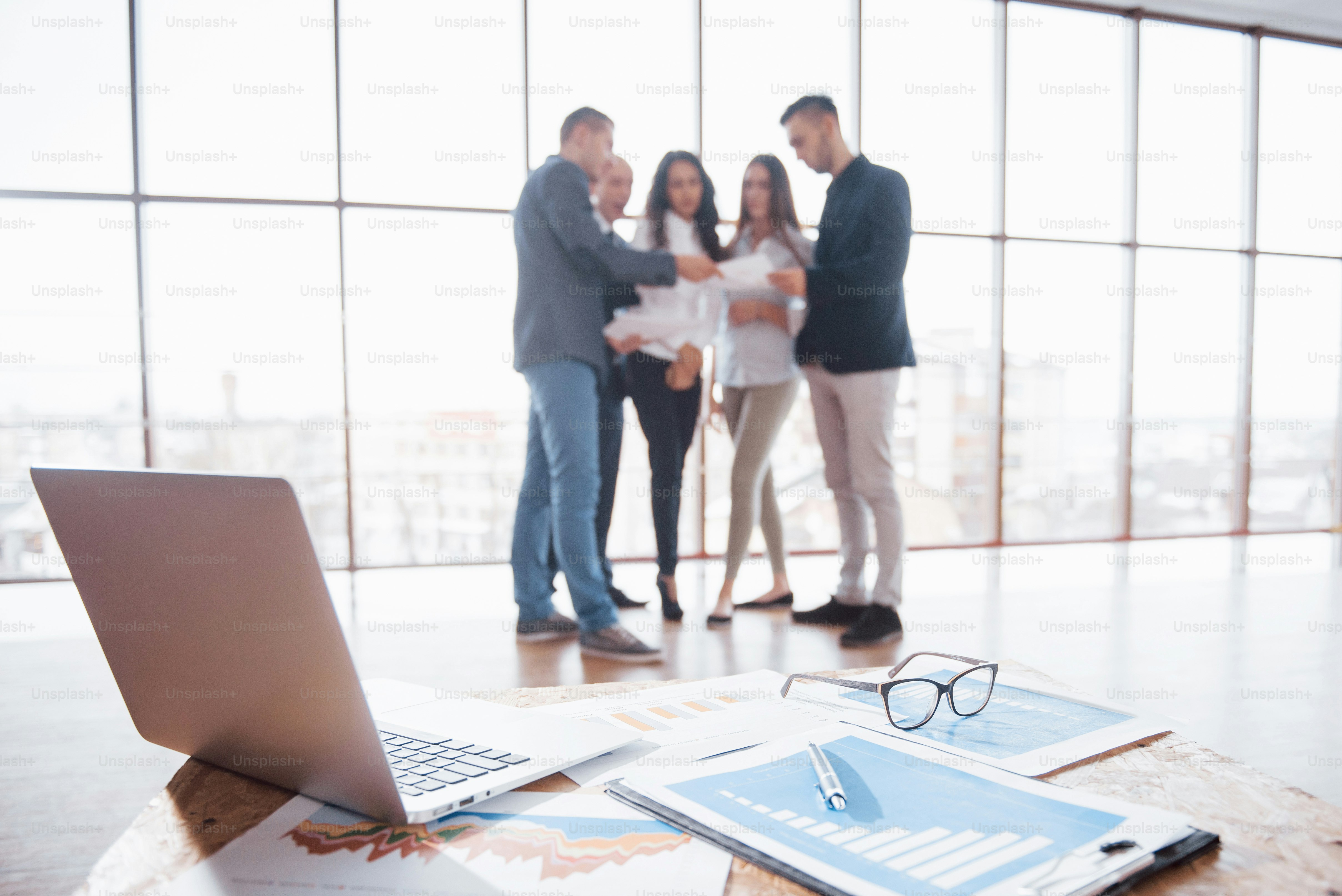 45,628+ Work Environment Pictures | Download Free Images on Unsplash