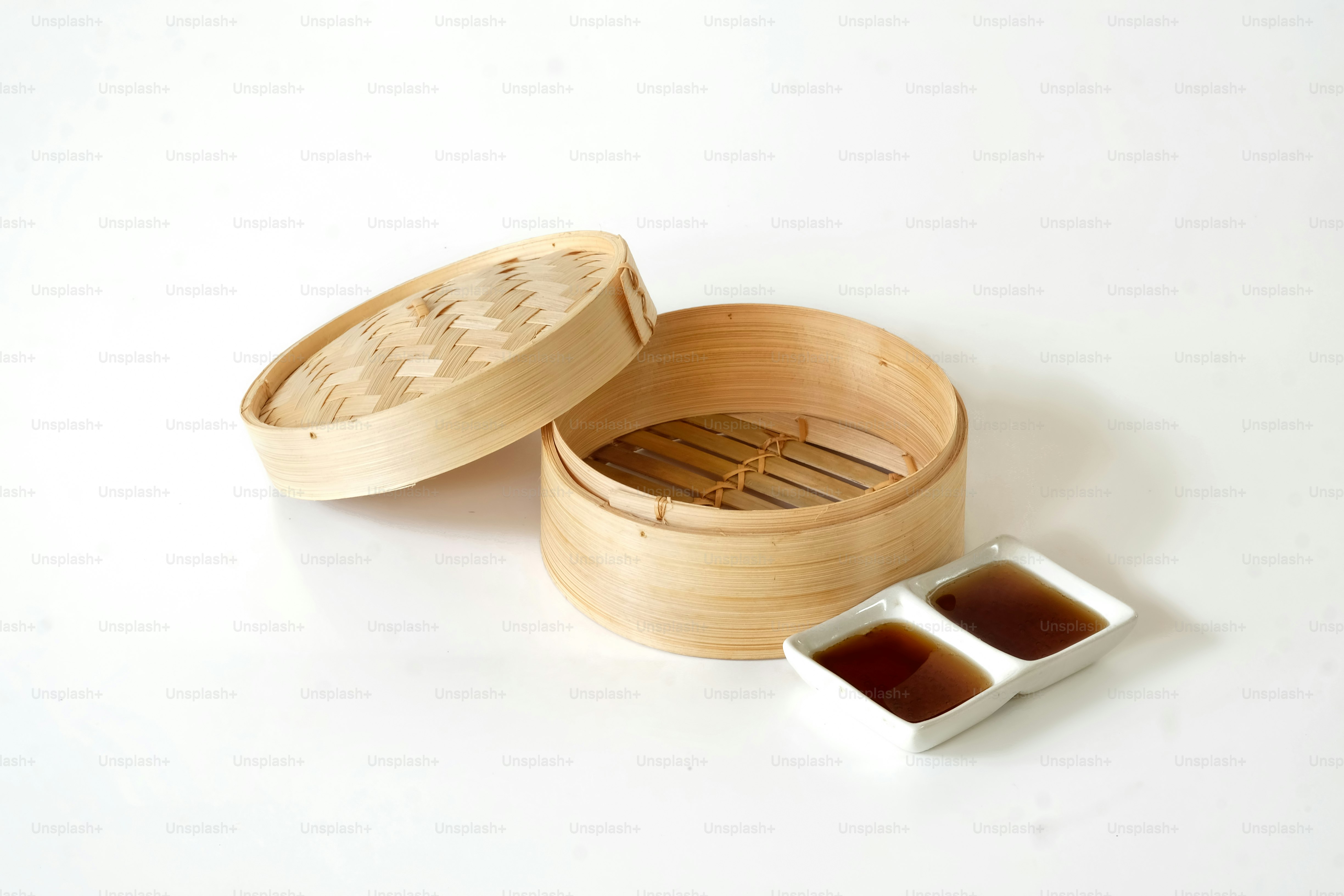 Empty basket of dim sum made of bamboo material photo – Japan Image on ...