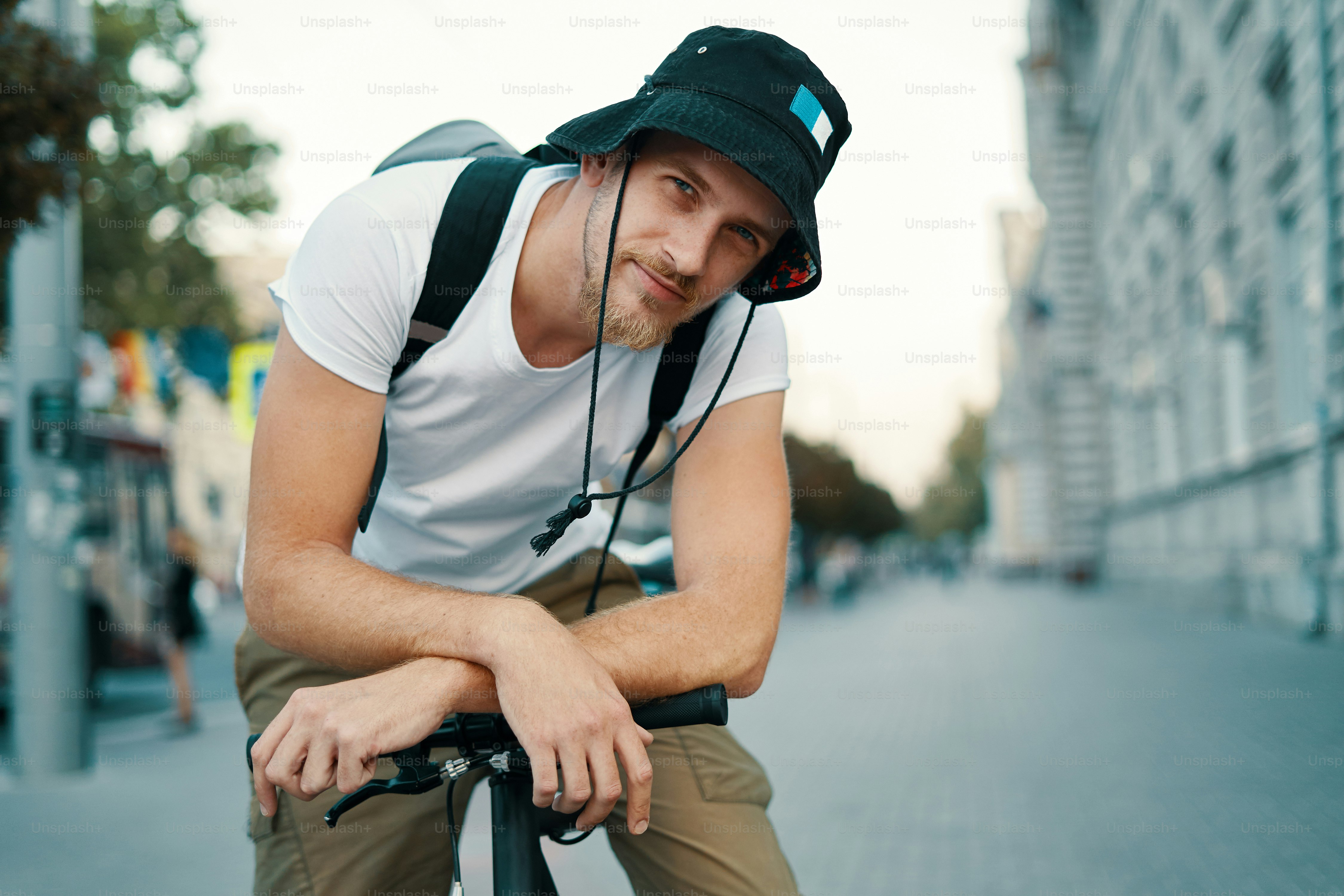 30k+ Cool Guy Pictures | Download Free Images on Unsplash