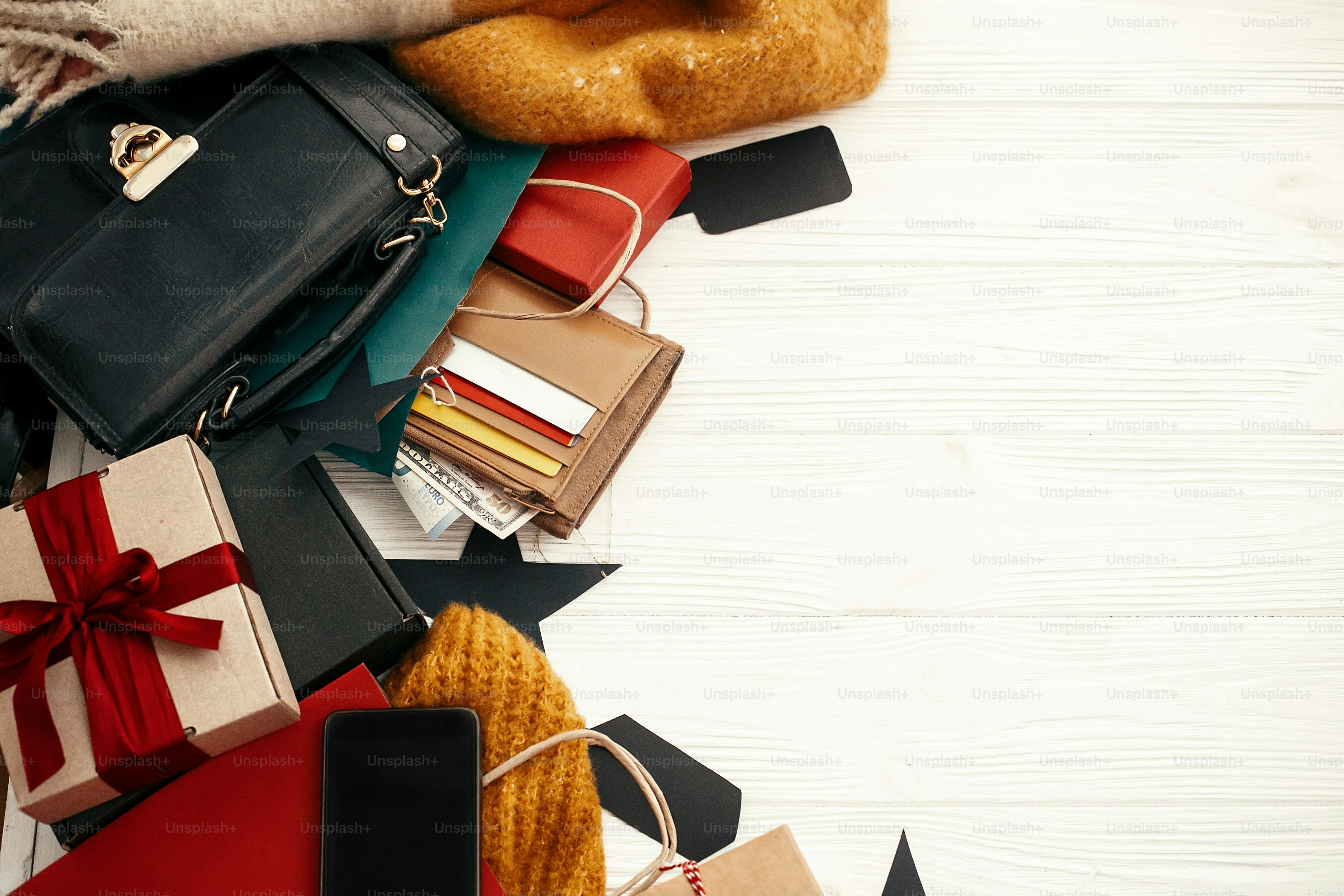 Purses Pictures | Download Free Images on Unsplash