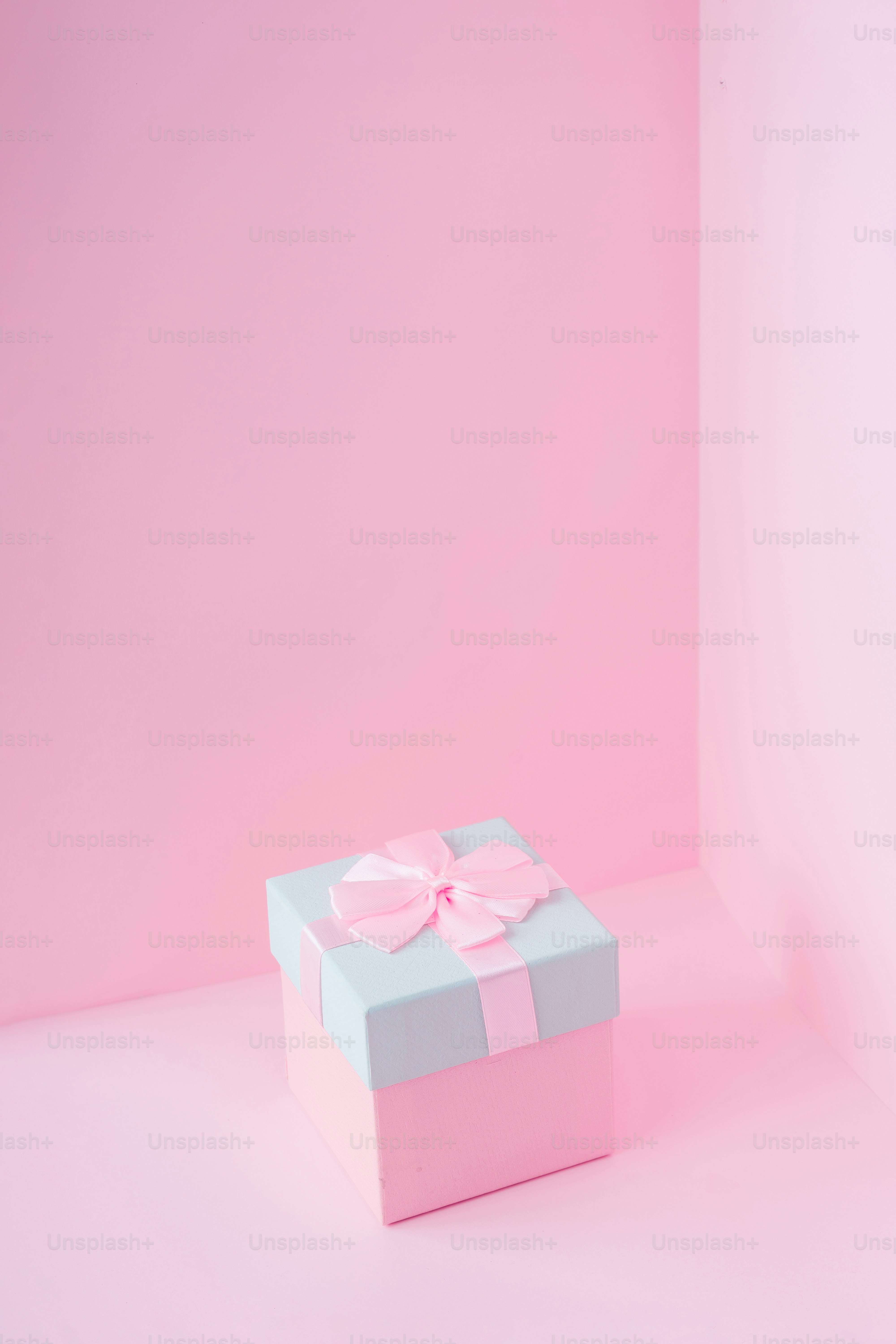 New Year present concept background. photo – Anniversary Image on Unsplash