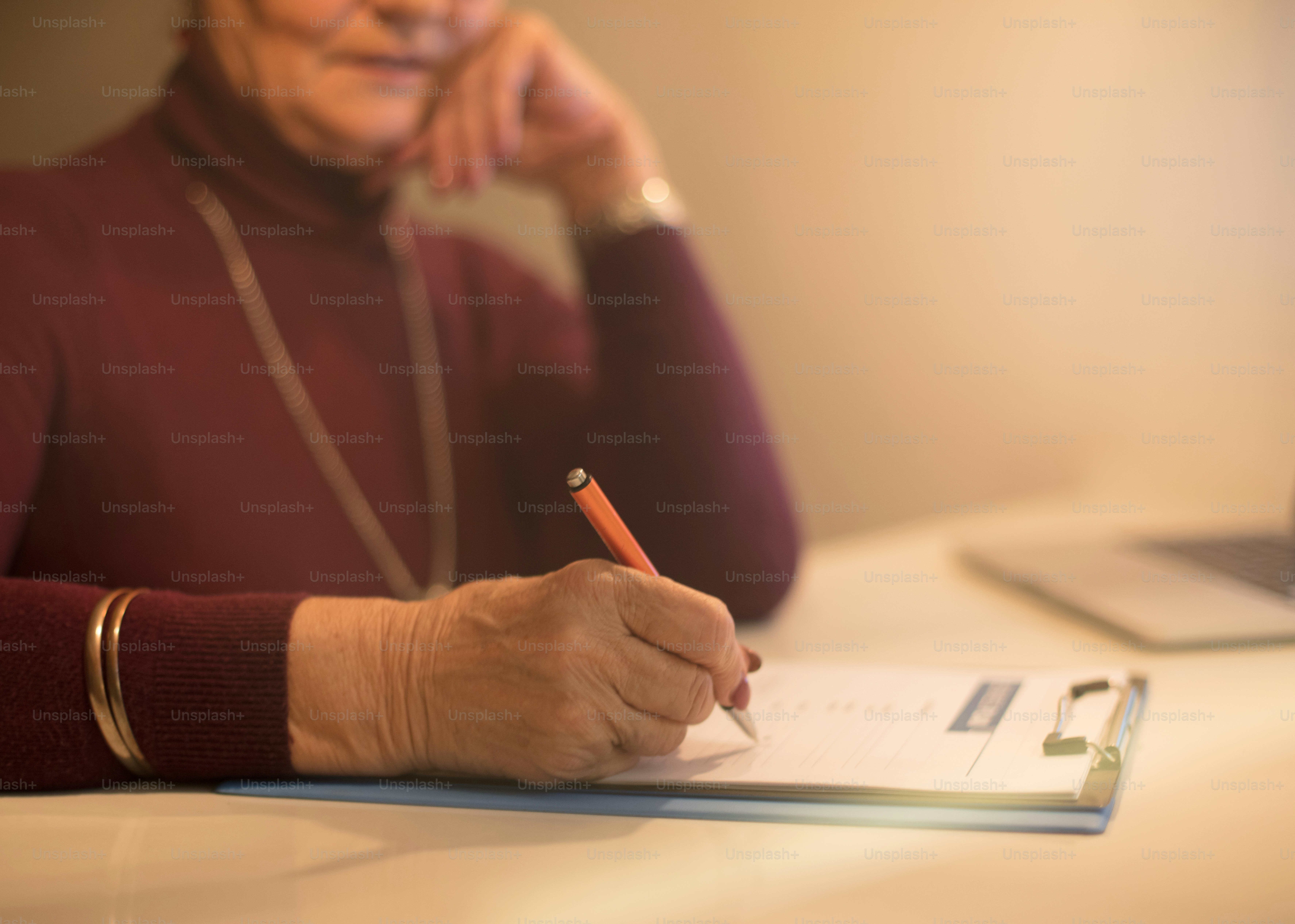 Signing Pictures | Download Free Images on Unsplash