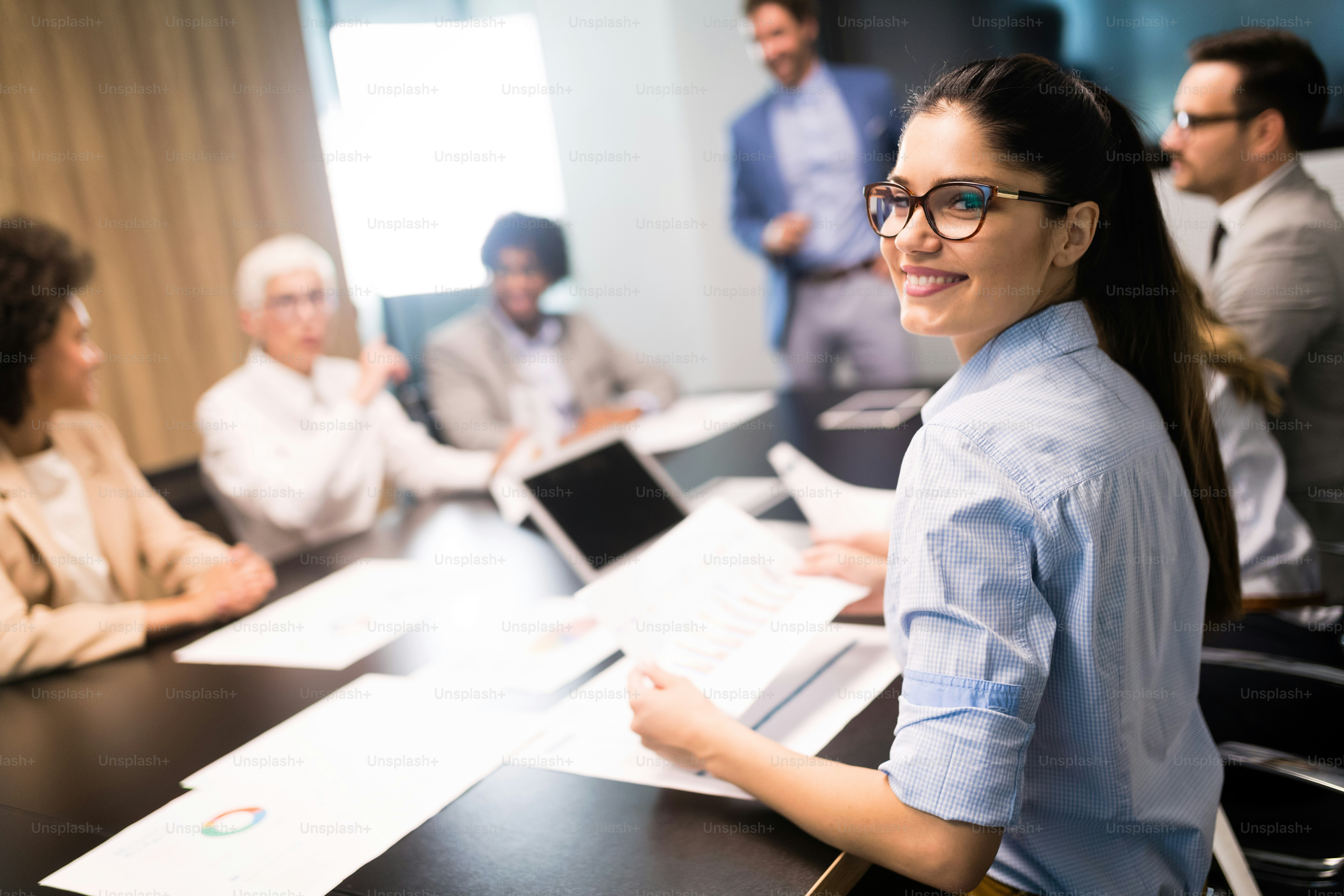 30,000+ Office Workers Pictures | Download Free Images on Unsplash