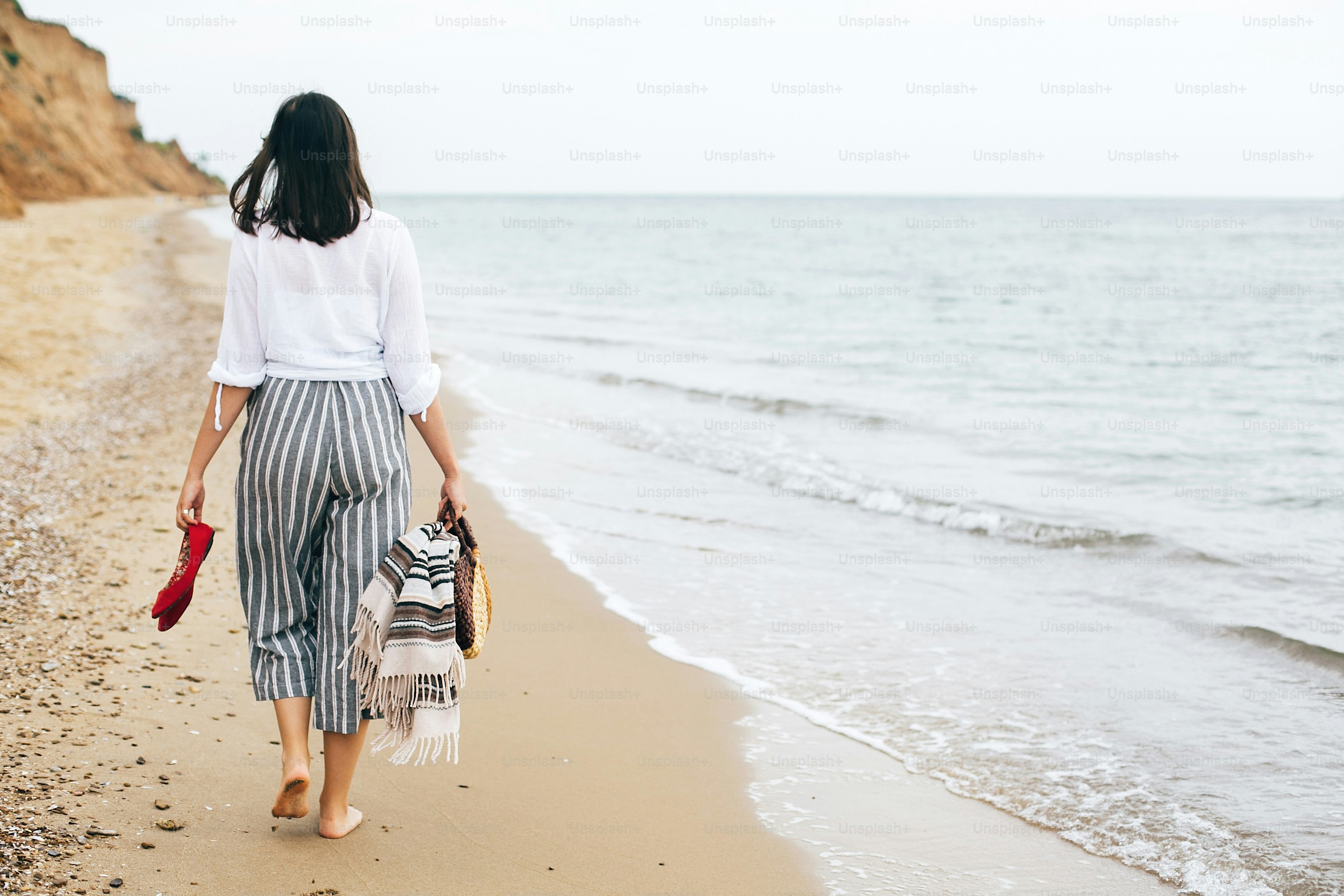 Beach Walking Pictures | Download Free Images on Unsplash