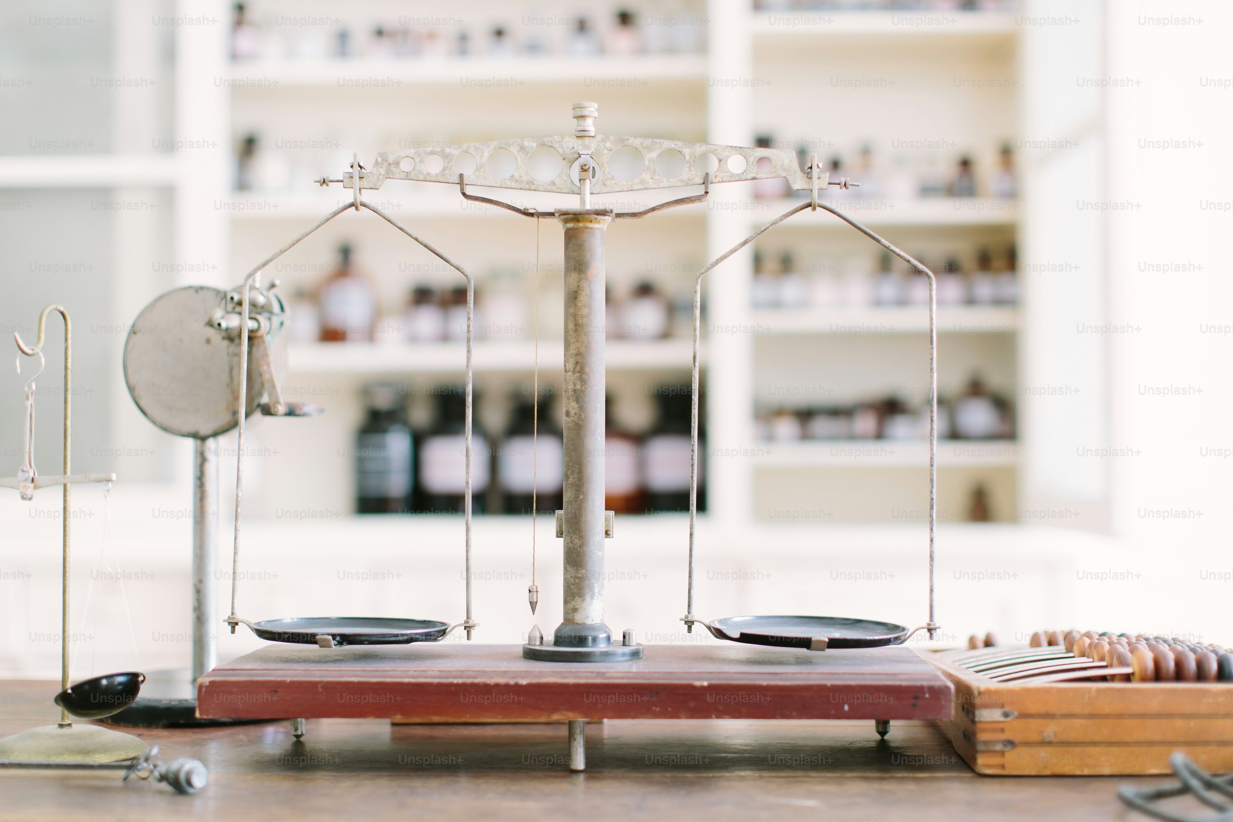 30,000+ Scales Pictures | Download Free Images on Unsplash