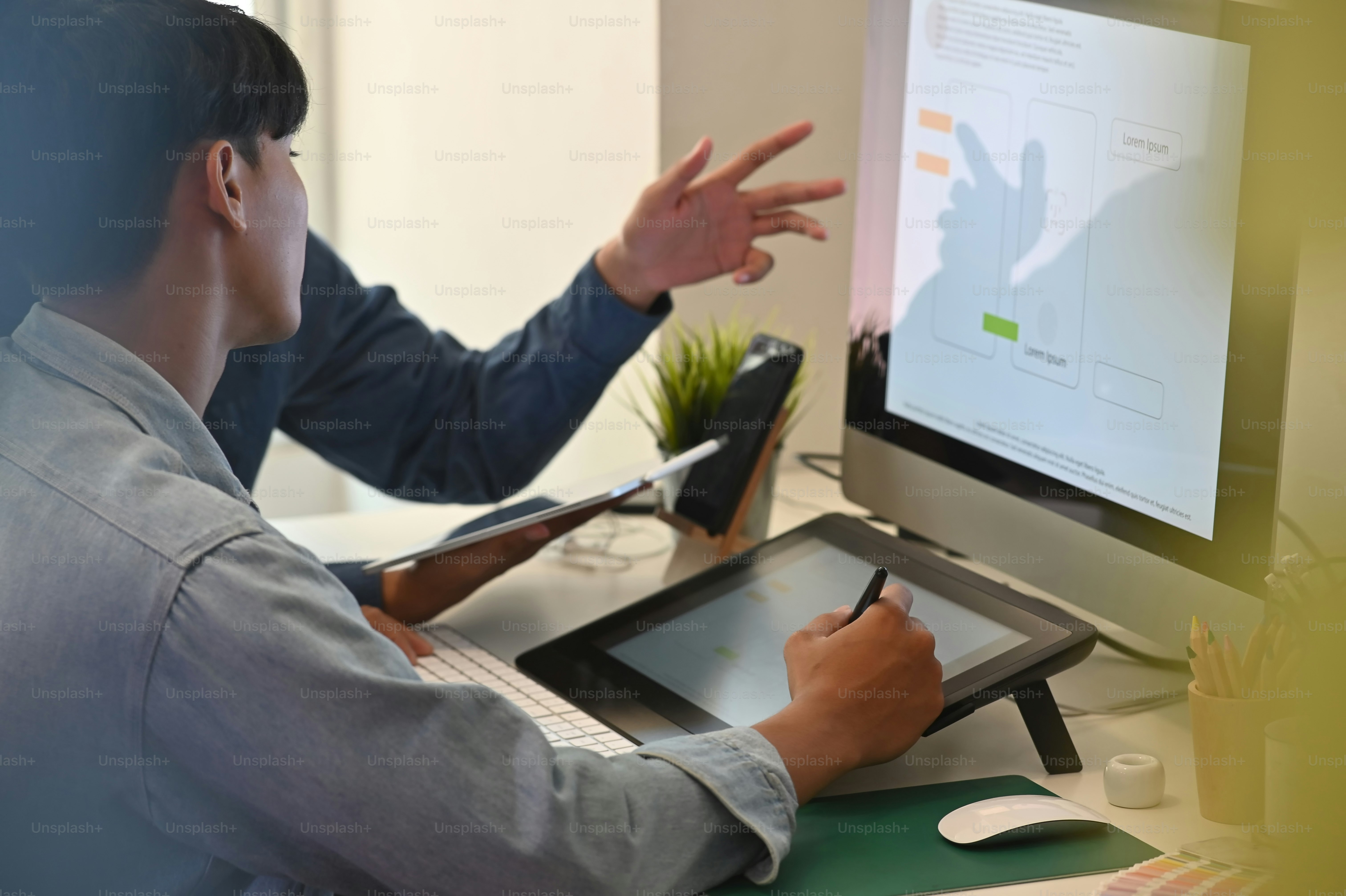 Team development consult and planning with UX UI layout. photo – Thailand Image on Unsplash