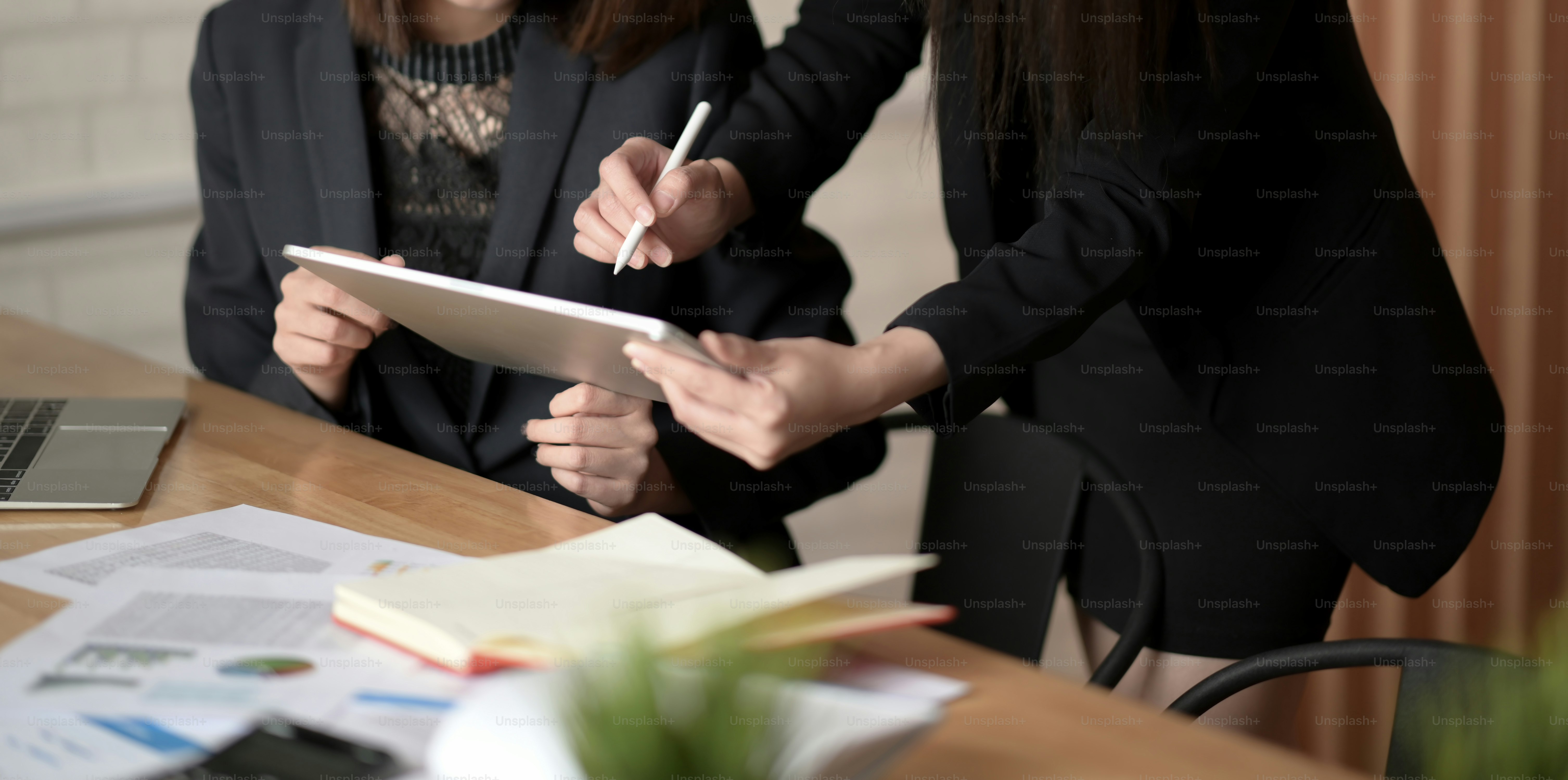 Teamwork diversity and Inclusion concept : Business Team Coworker ...