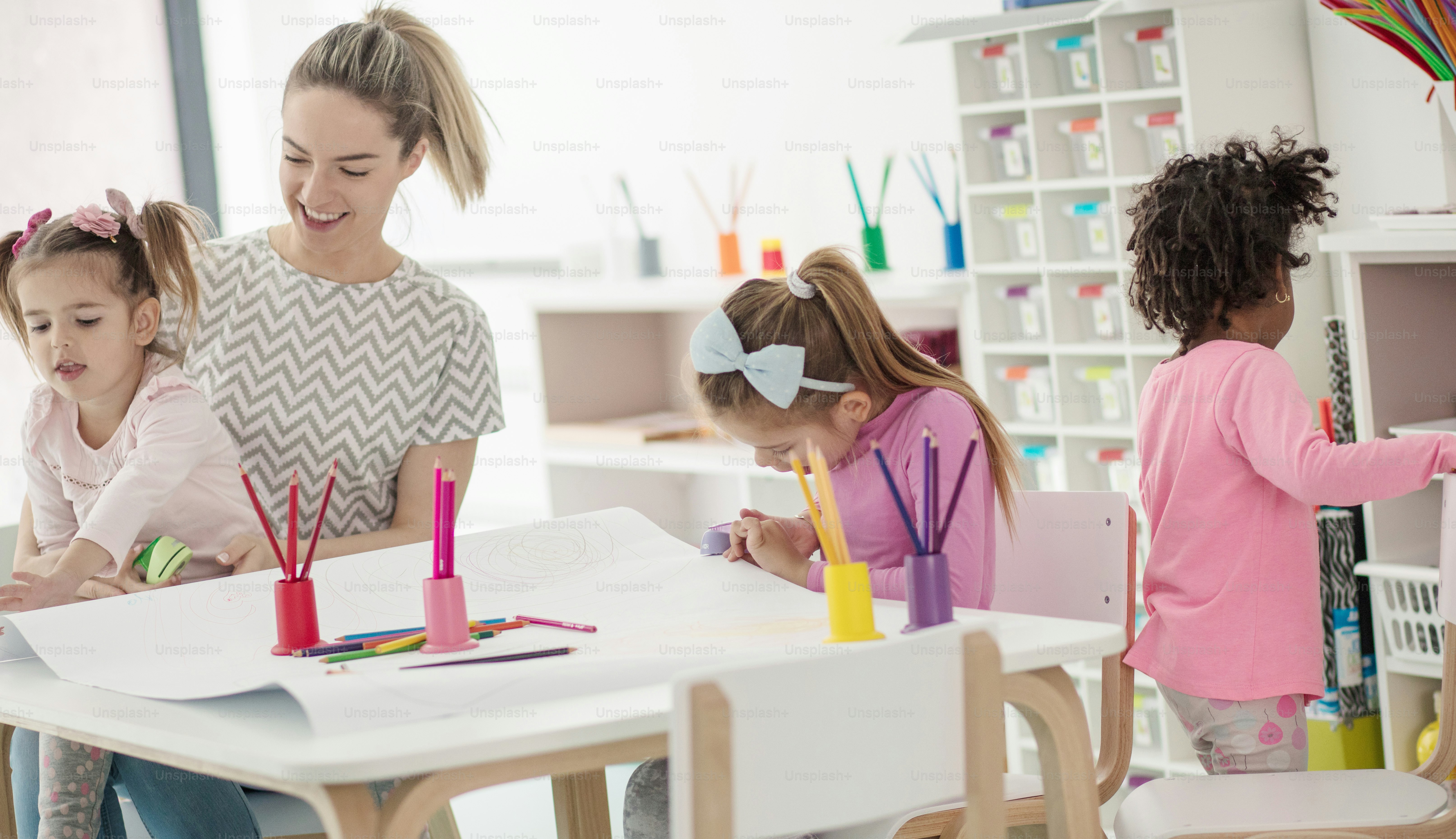 Preschool Teacher Pictures | Download Free Images on Unsplash