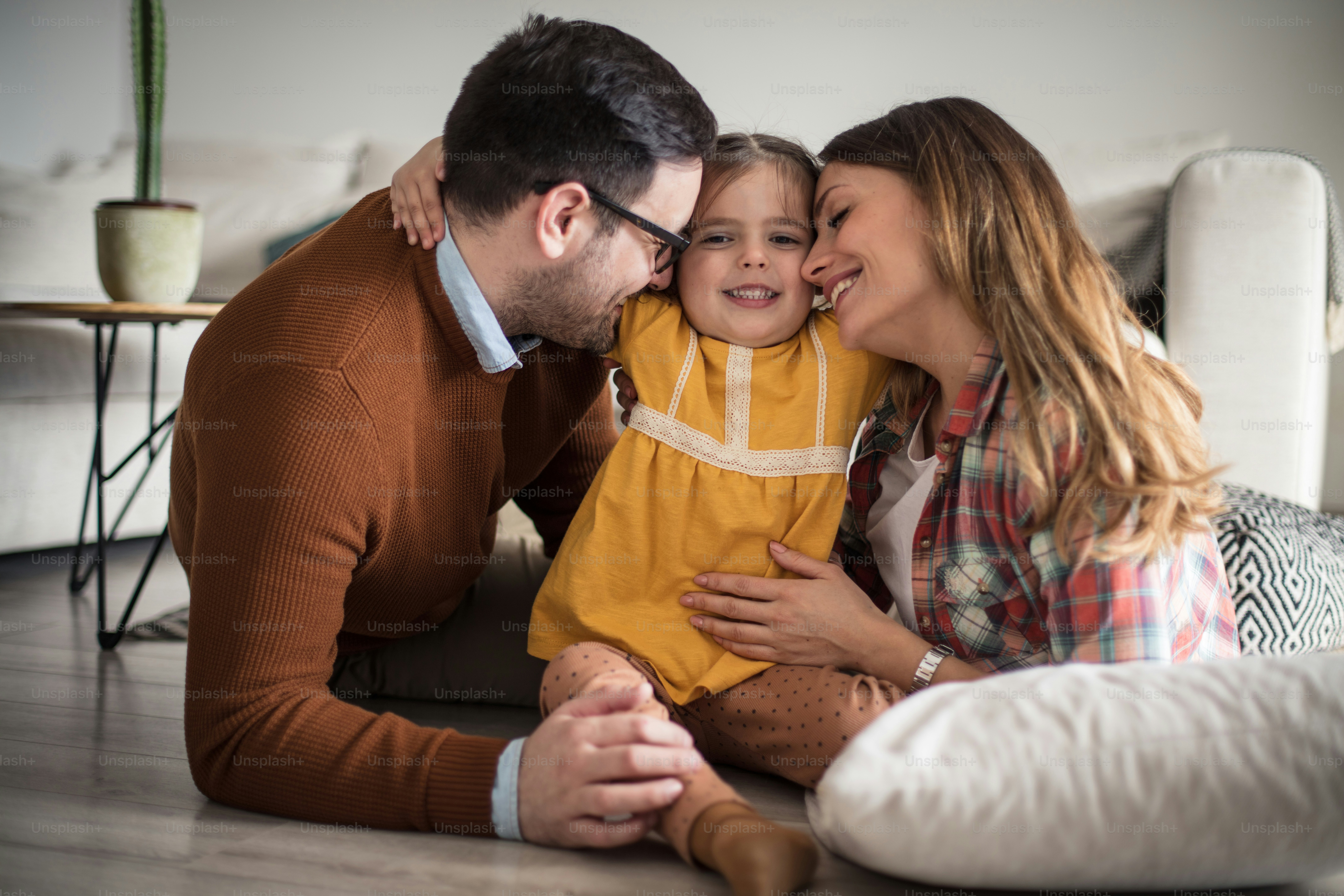 Family Hug Pictures | Download Free Images on Unsplash