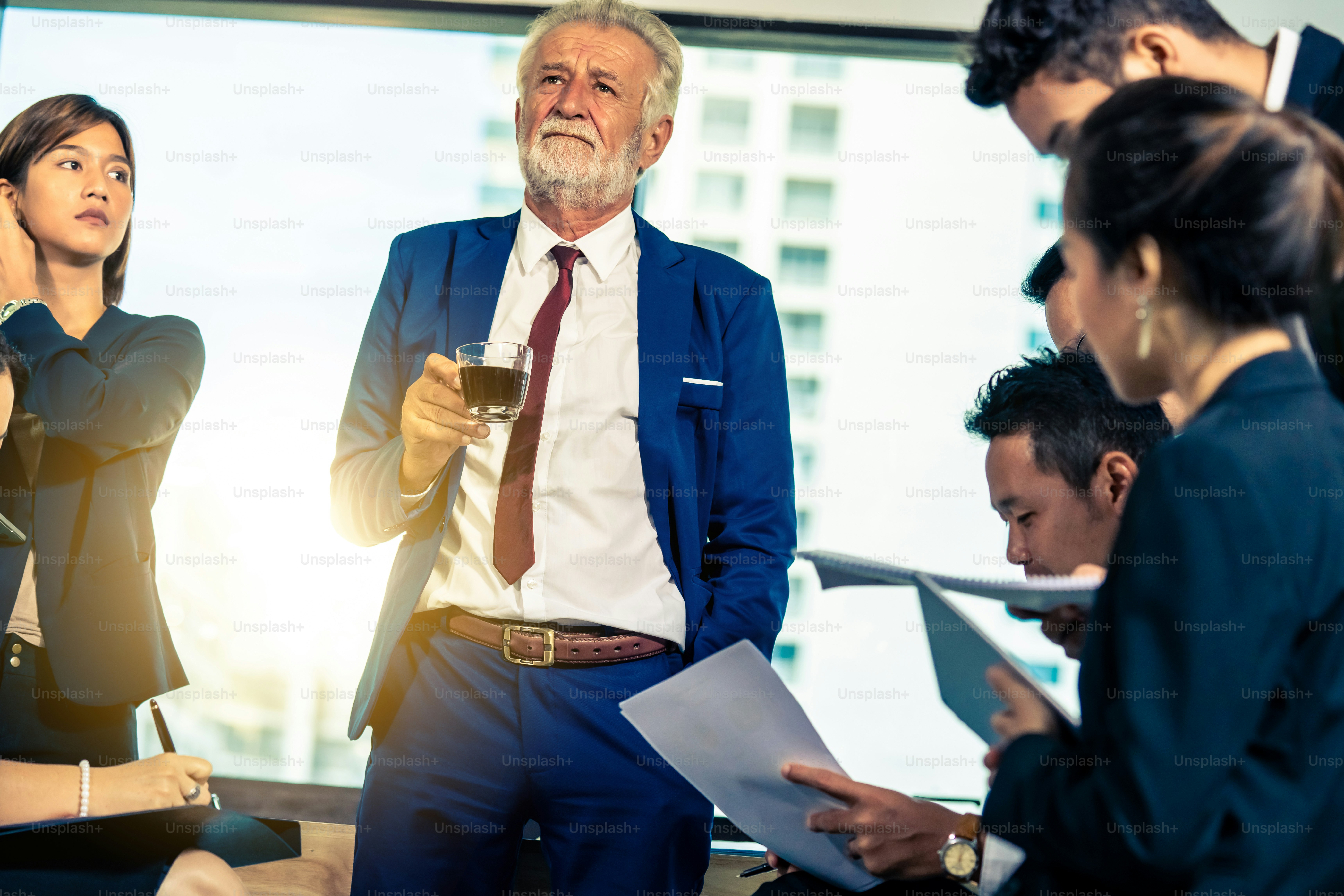 Asian business team meeting seminar with CEO photo – Office Image on Unsplash