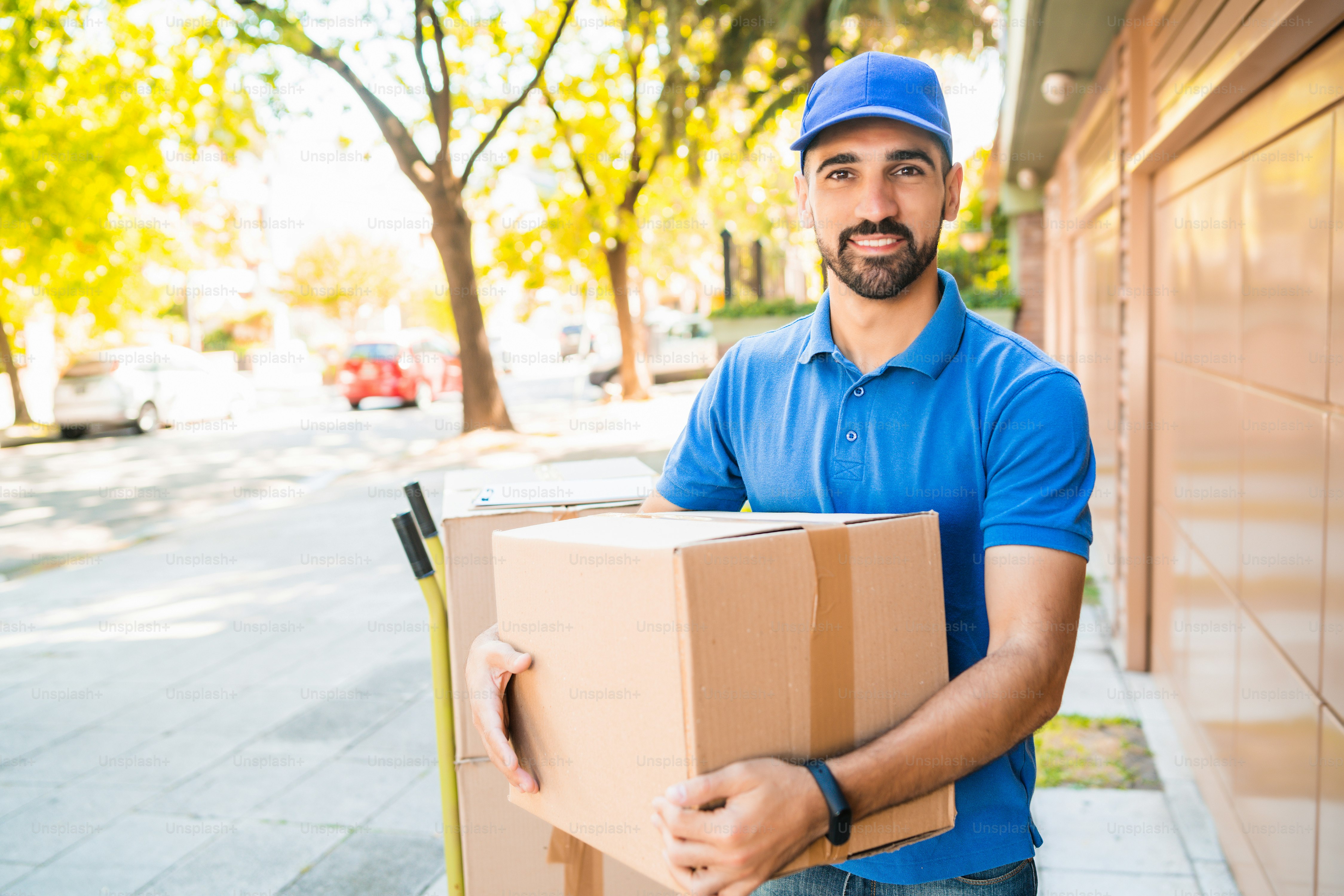 Delivery Man Pictures | Download Free Images on Unsplash