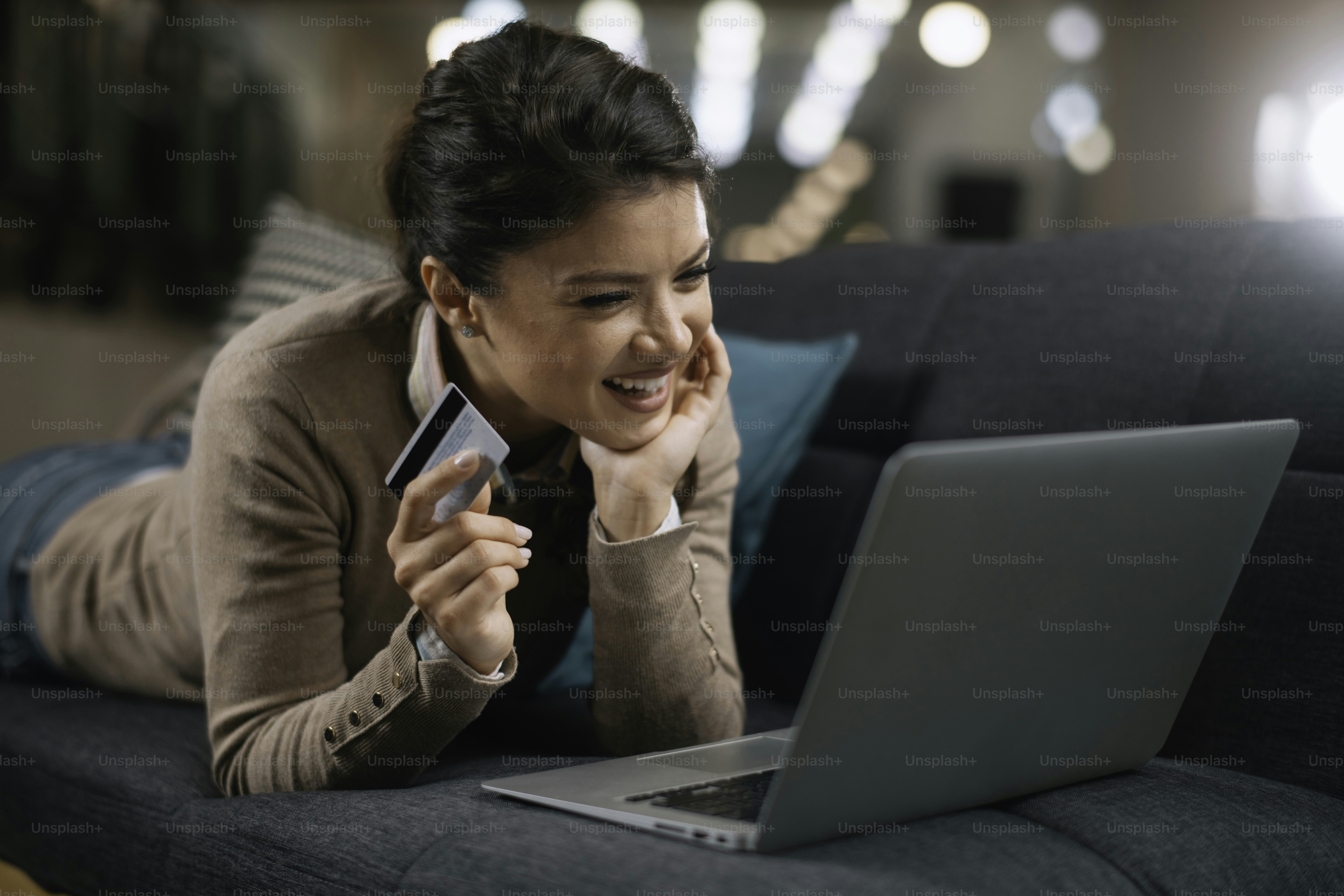 Paying Pictures | Download Free Images on Unsplash