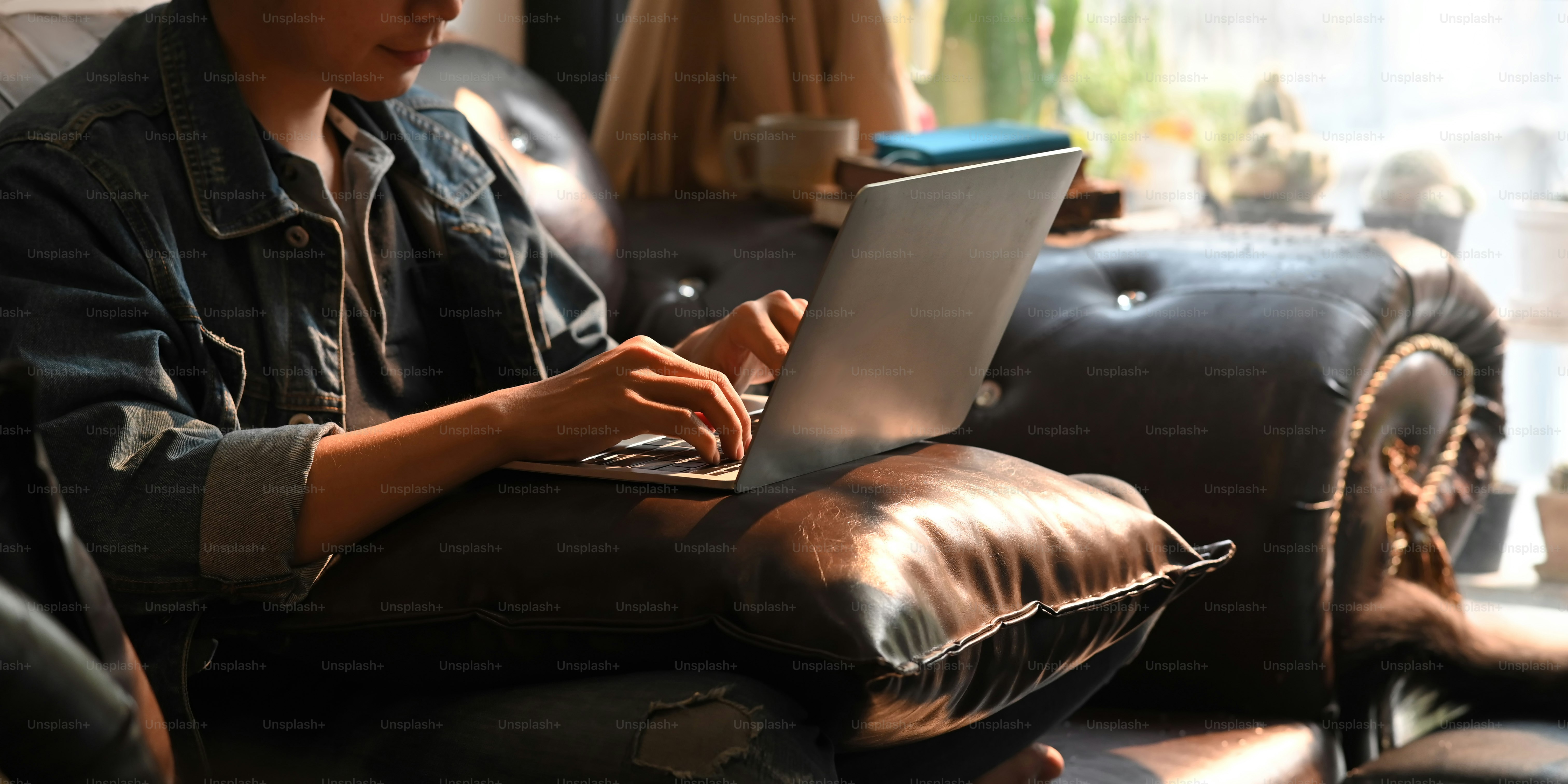 Lap Pictures [HQ] | Download Free Images on Unsplash