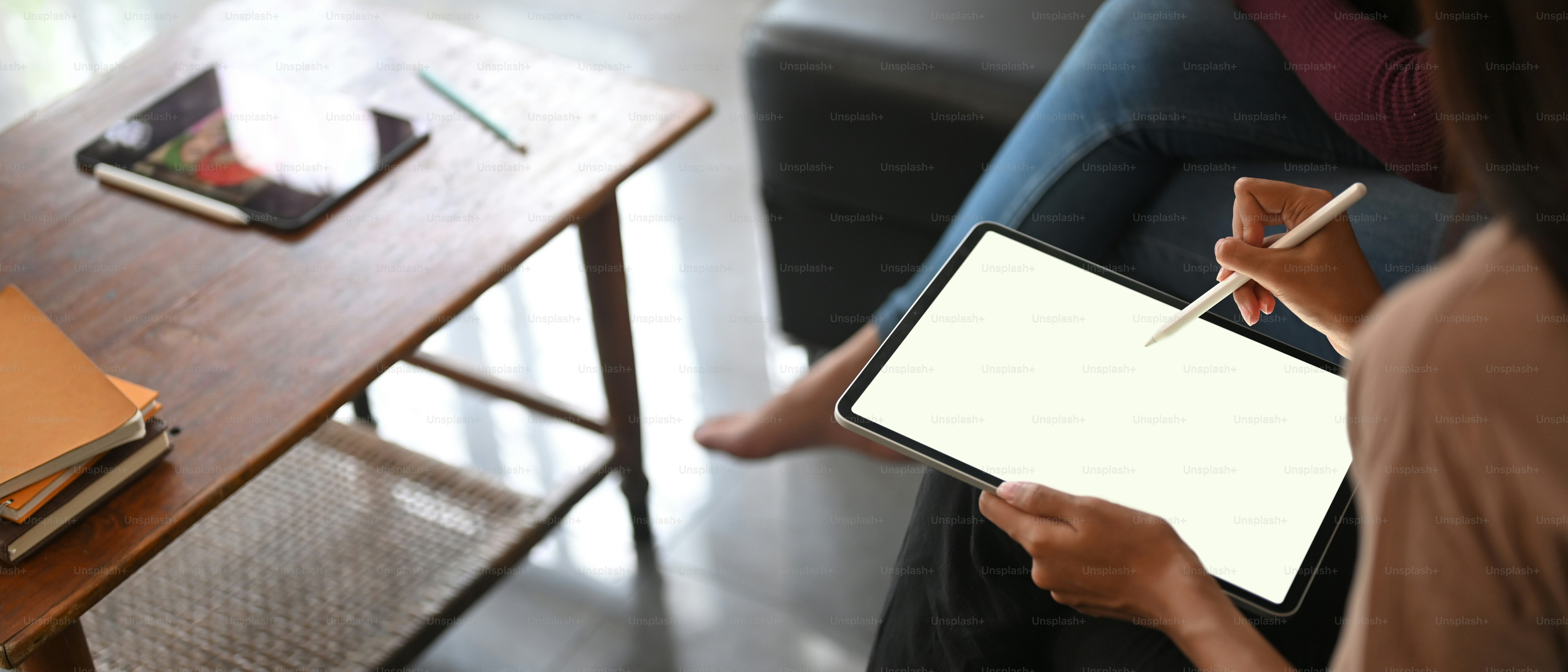 350+ Work Desk Pictures [HD] | Download Free Images on Unsplash