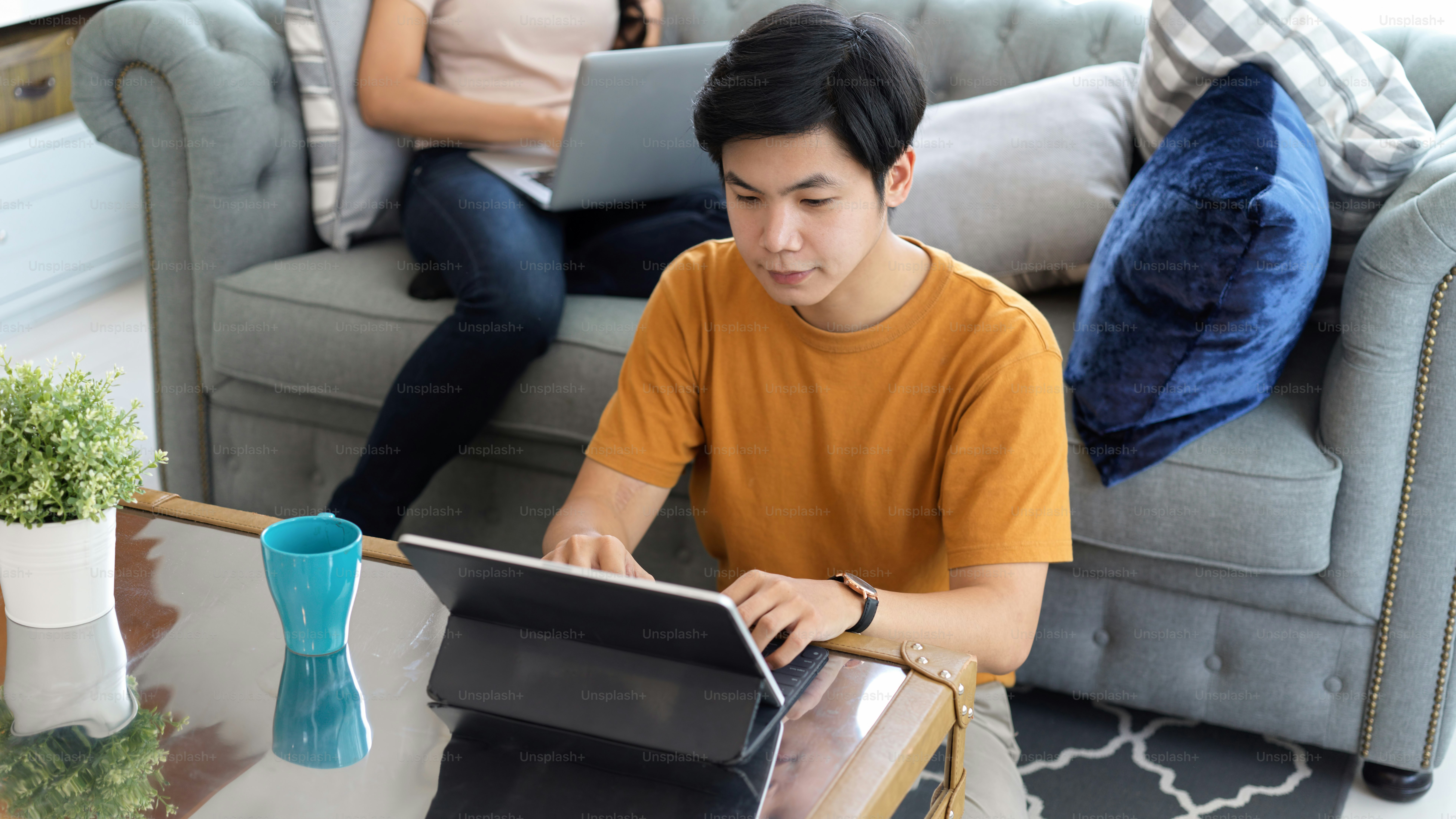 Work Family Pictures | Download Free Images on Unsplash