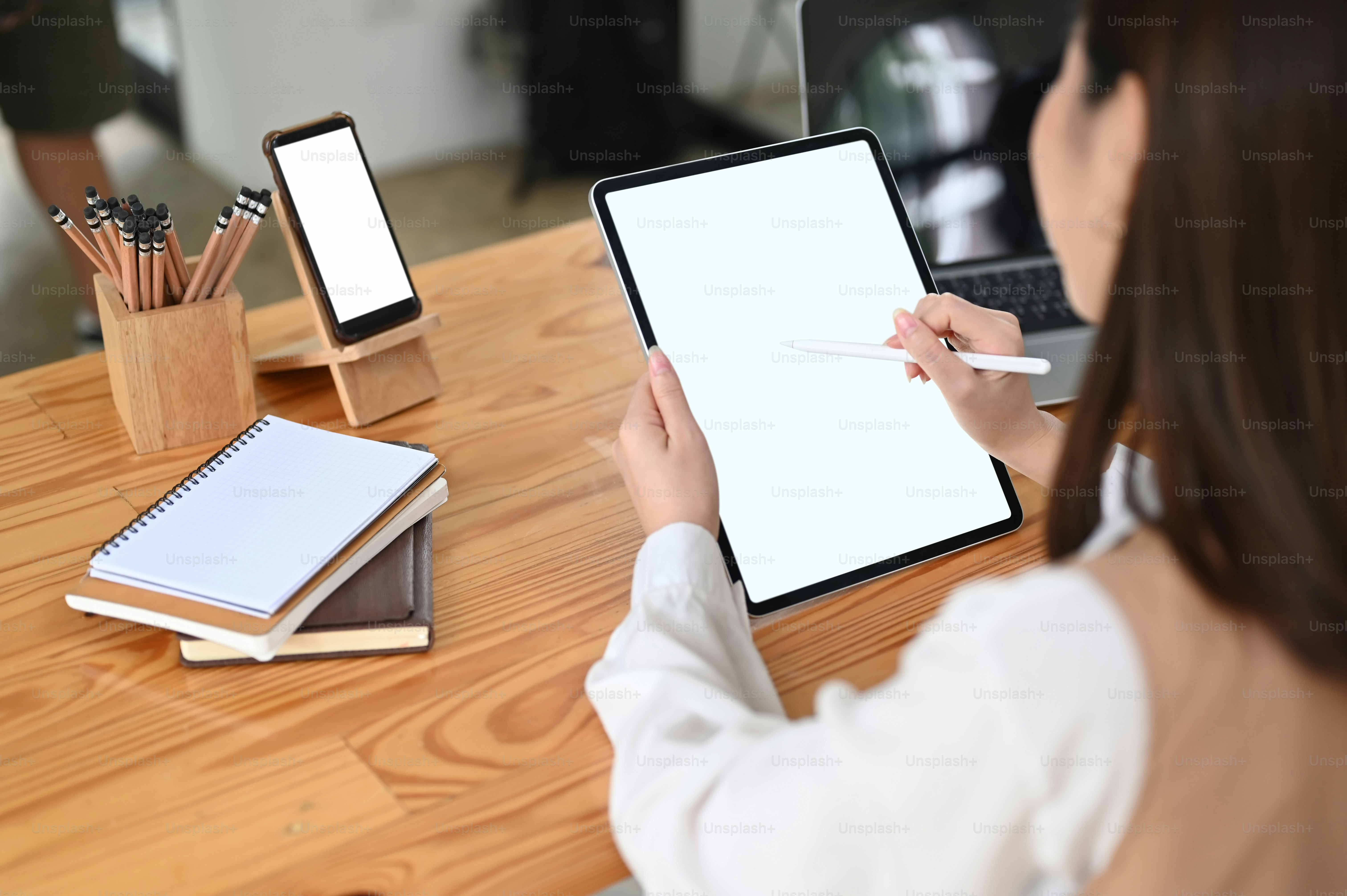 Digital Products Pictures | Download Free Images on Unsplash