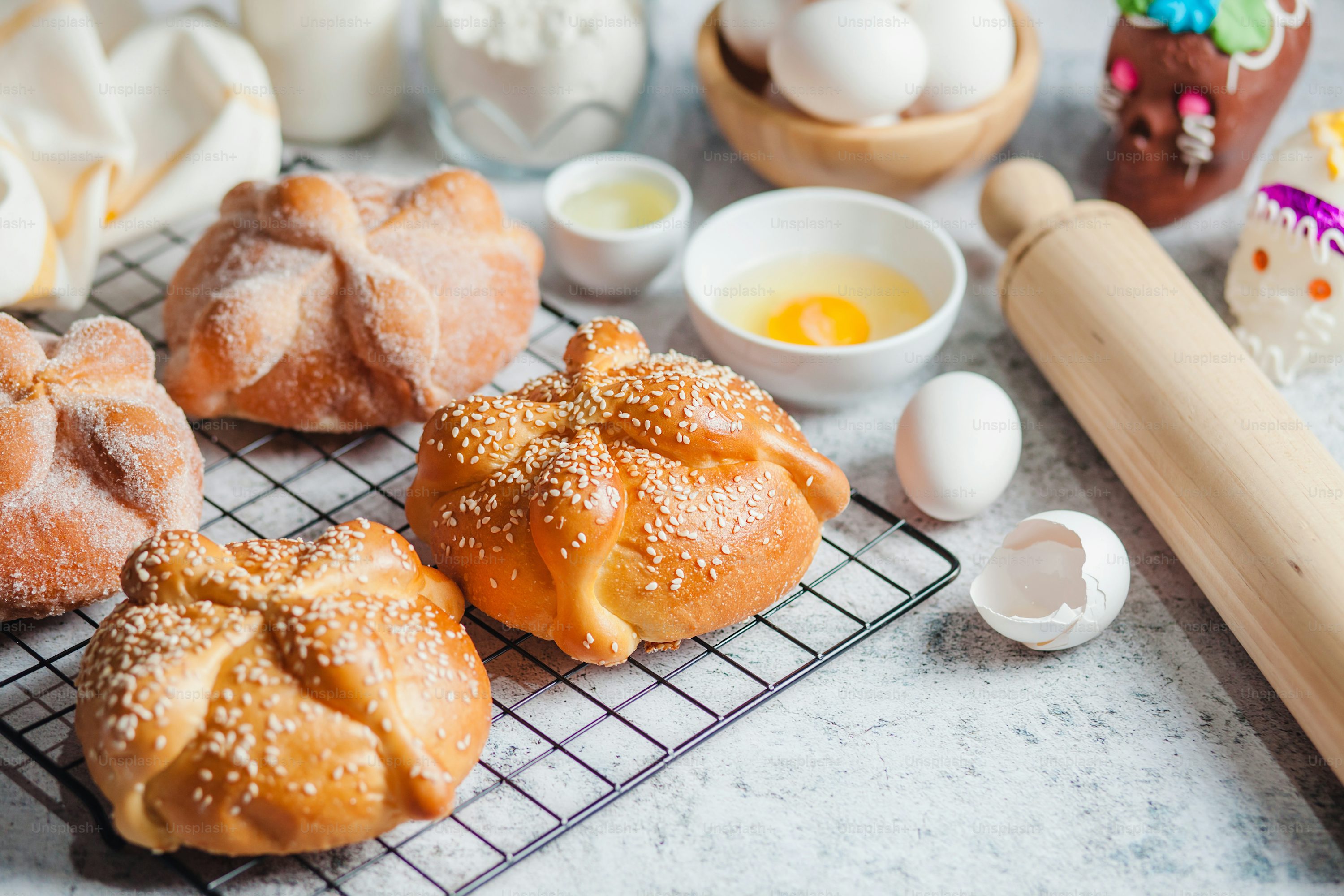 Pan de Muerto, ingredientes para la receta de pan mexicano tradicional ... Pan de Muerto, ingredientes para la receta de pan mexicano tradicional ...