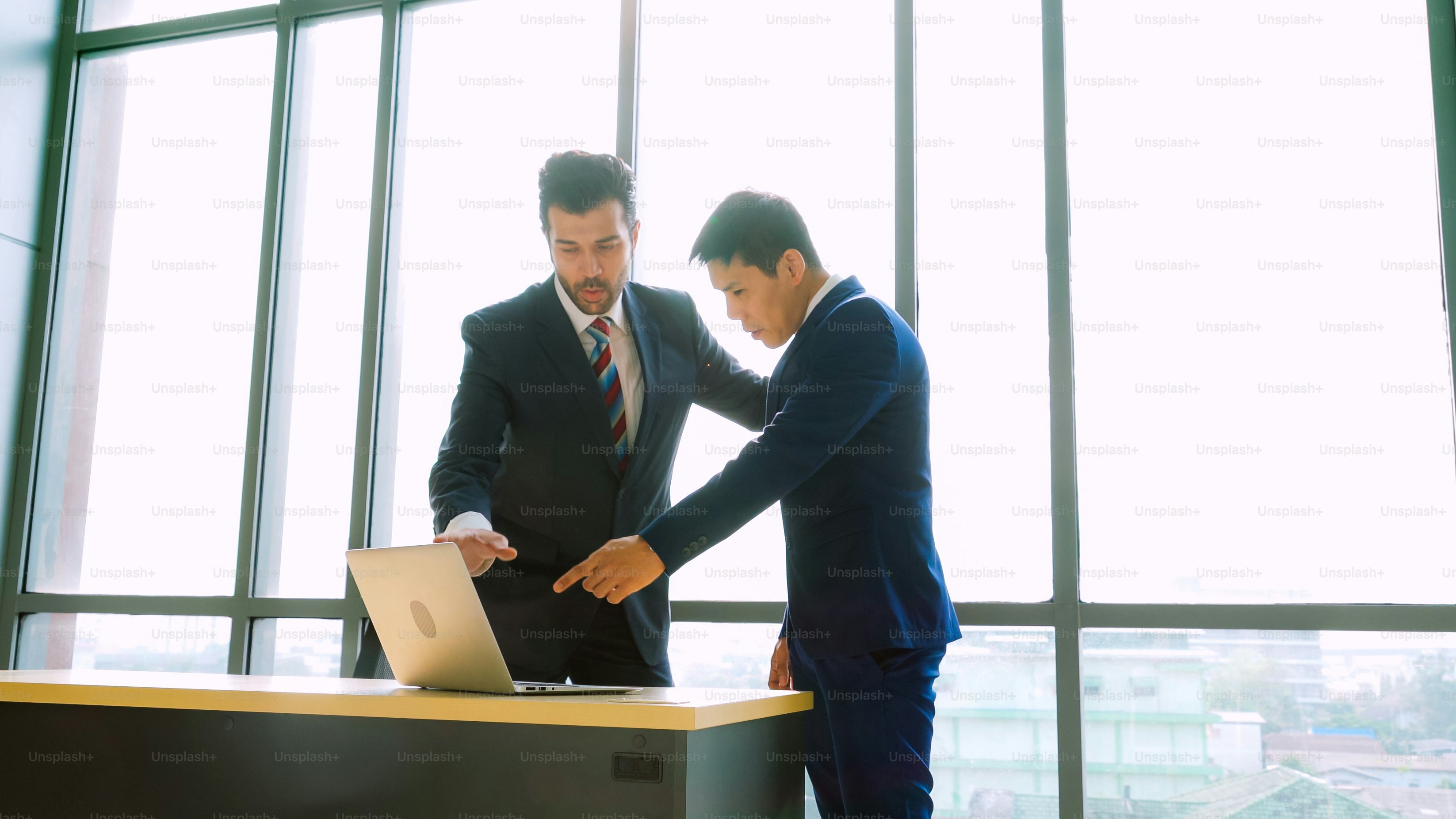 Corporate Business Pictures | Download Free Images on Unsplash