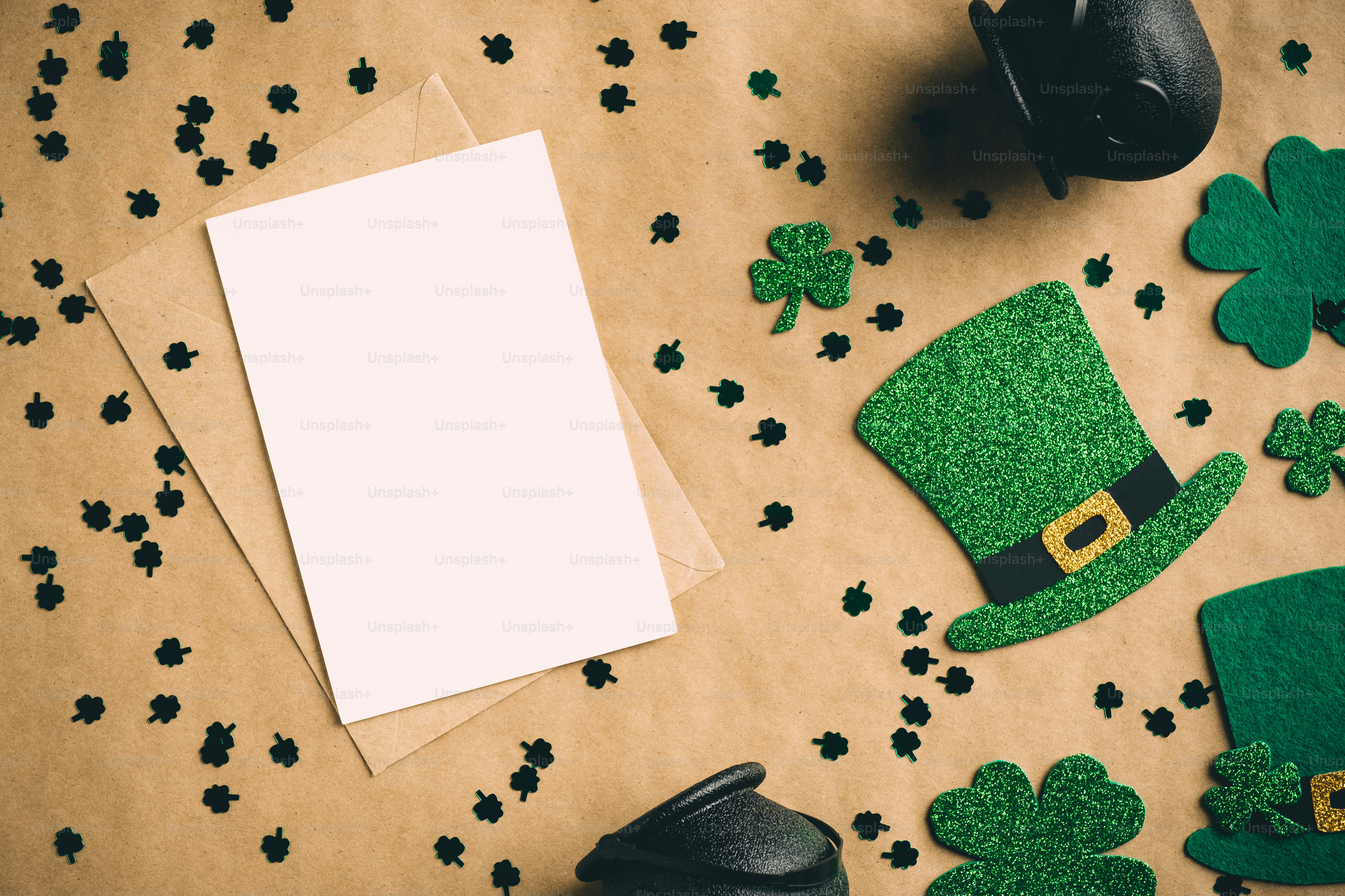 Joyeux concept de la Saint-Patrick. Composition de laïc plat avec ...