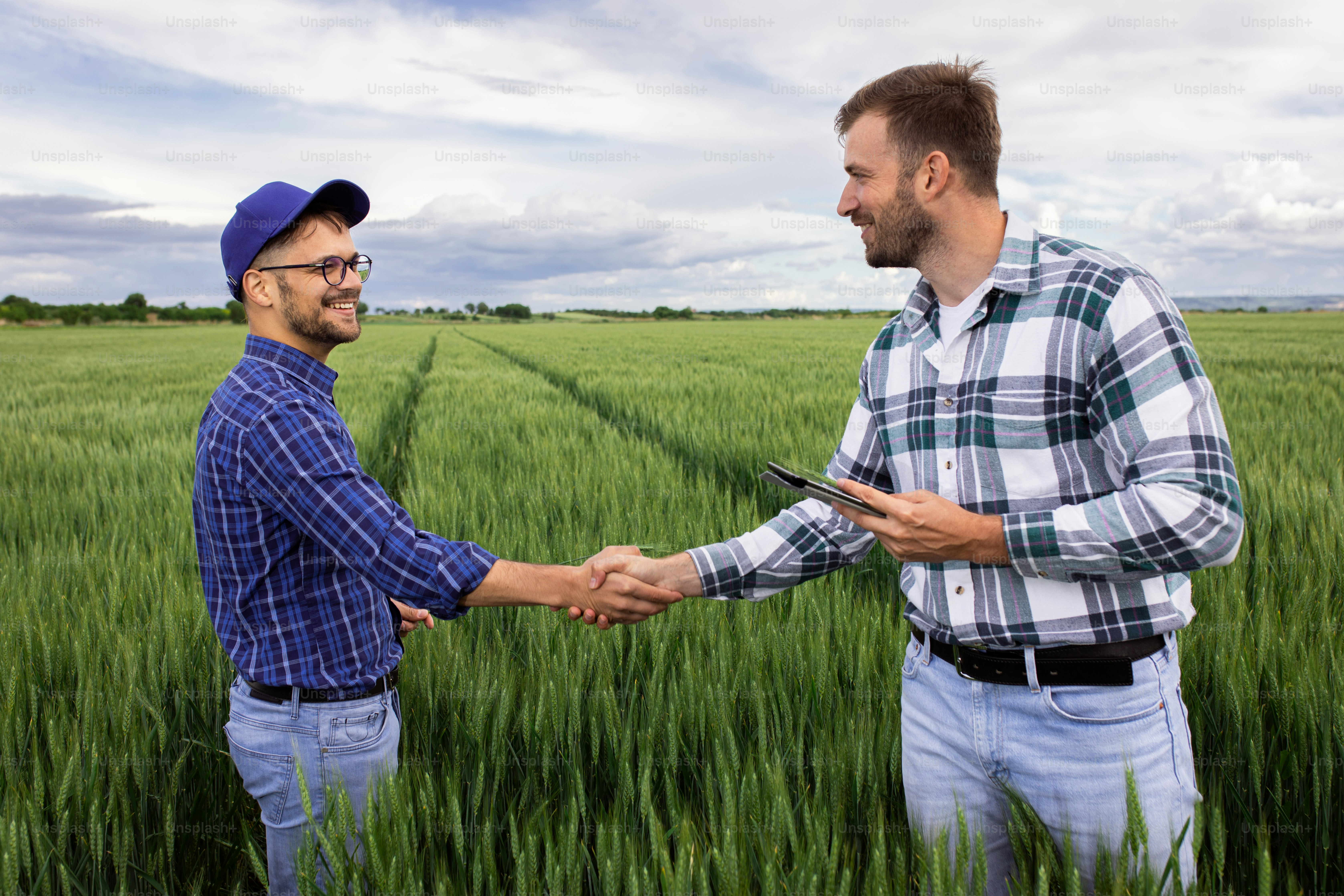 Farmer Handshake Pictures | Download Free Images on Unsplash
