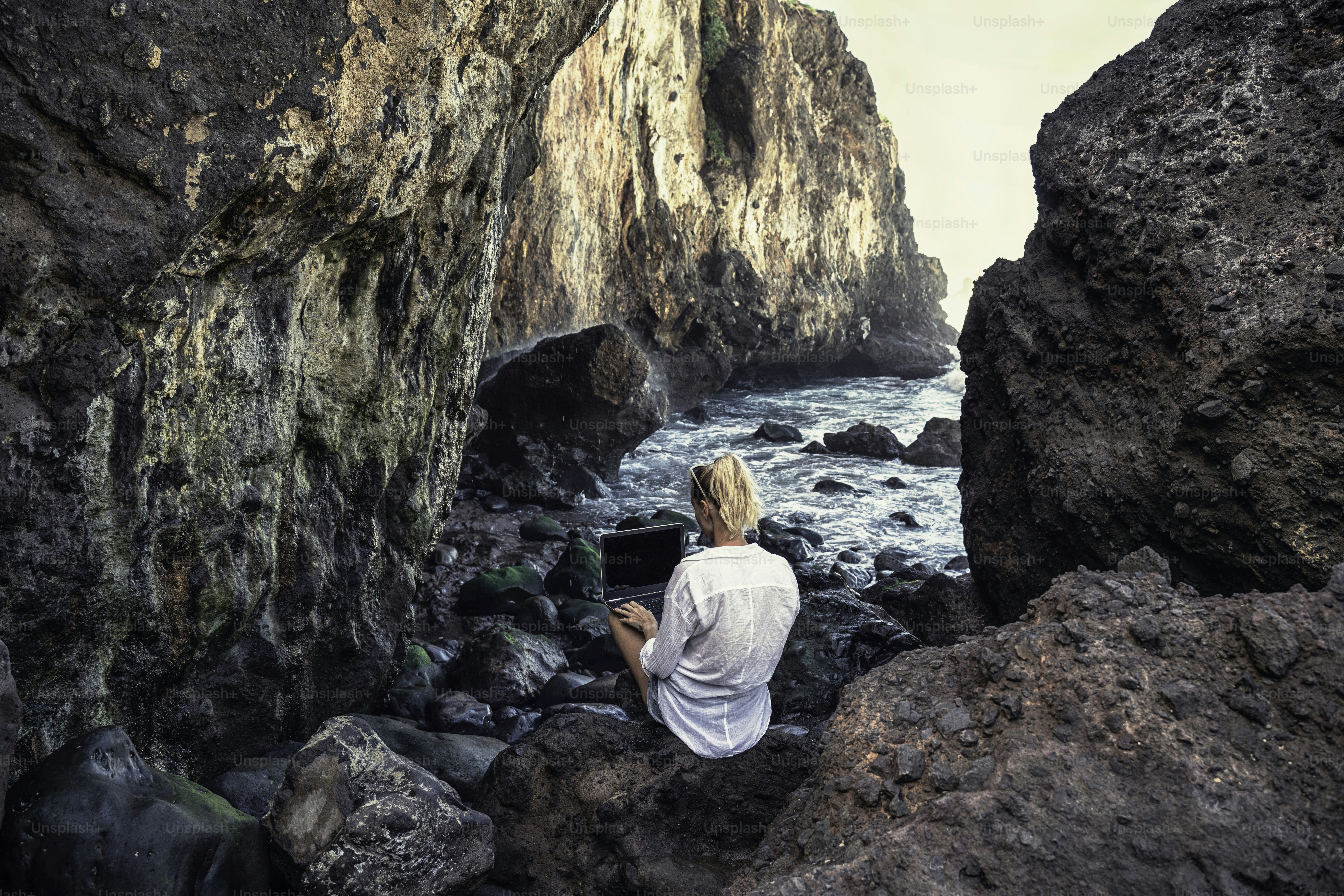 Working Beach Pictures | Download Free Images on Unsplash