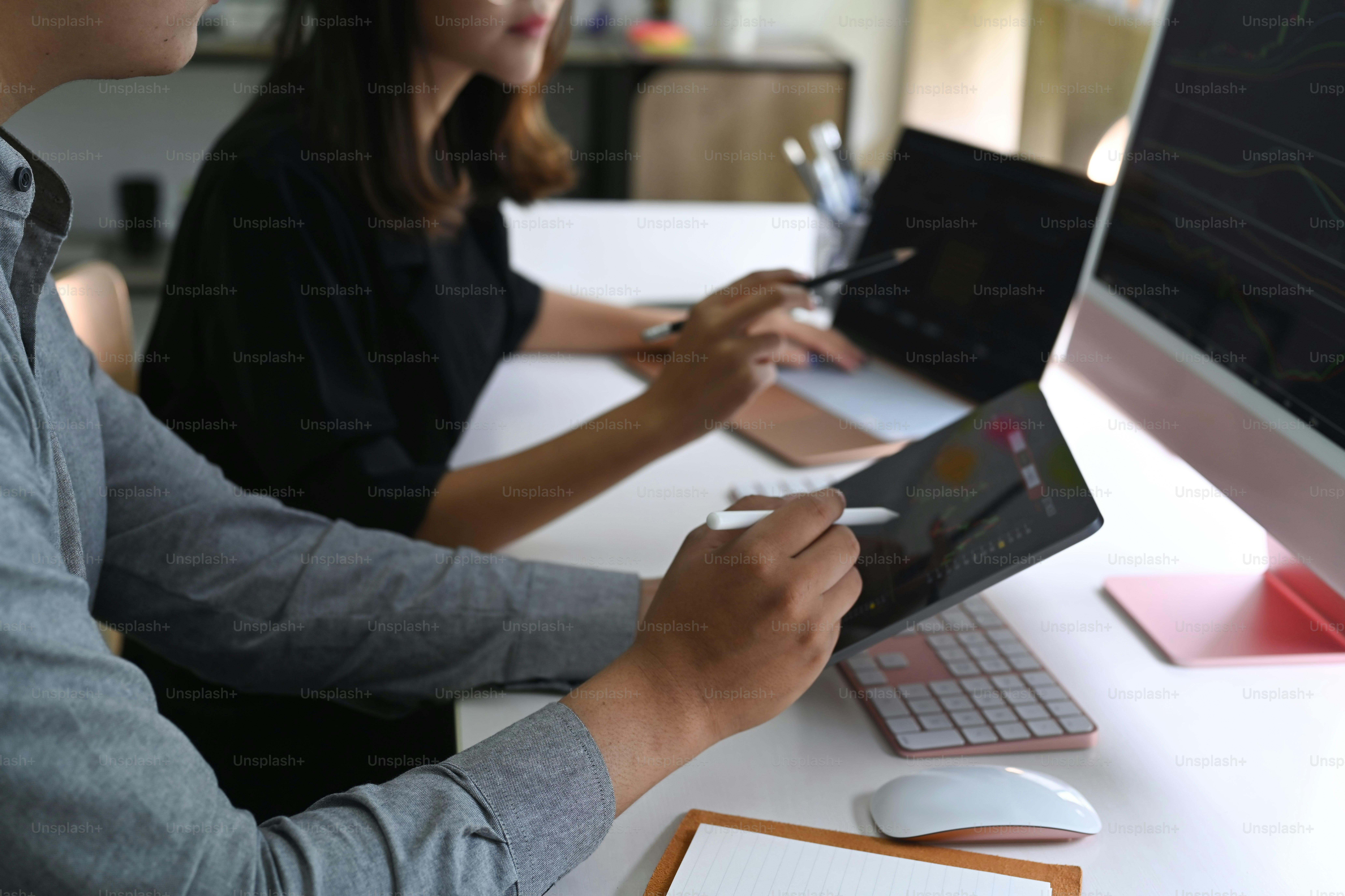Business colleagues working together in modern office. photo – Thailand ...
