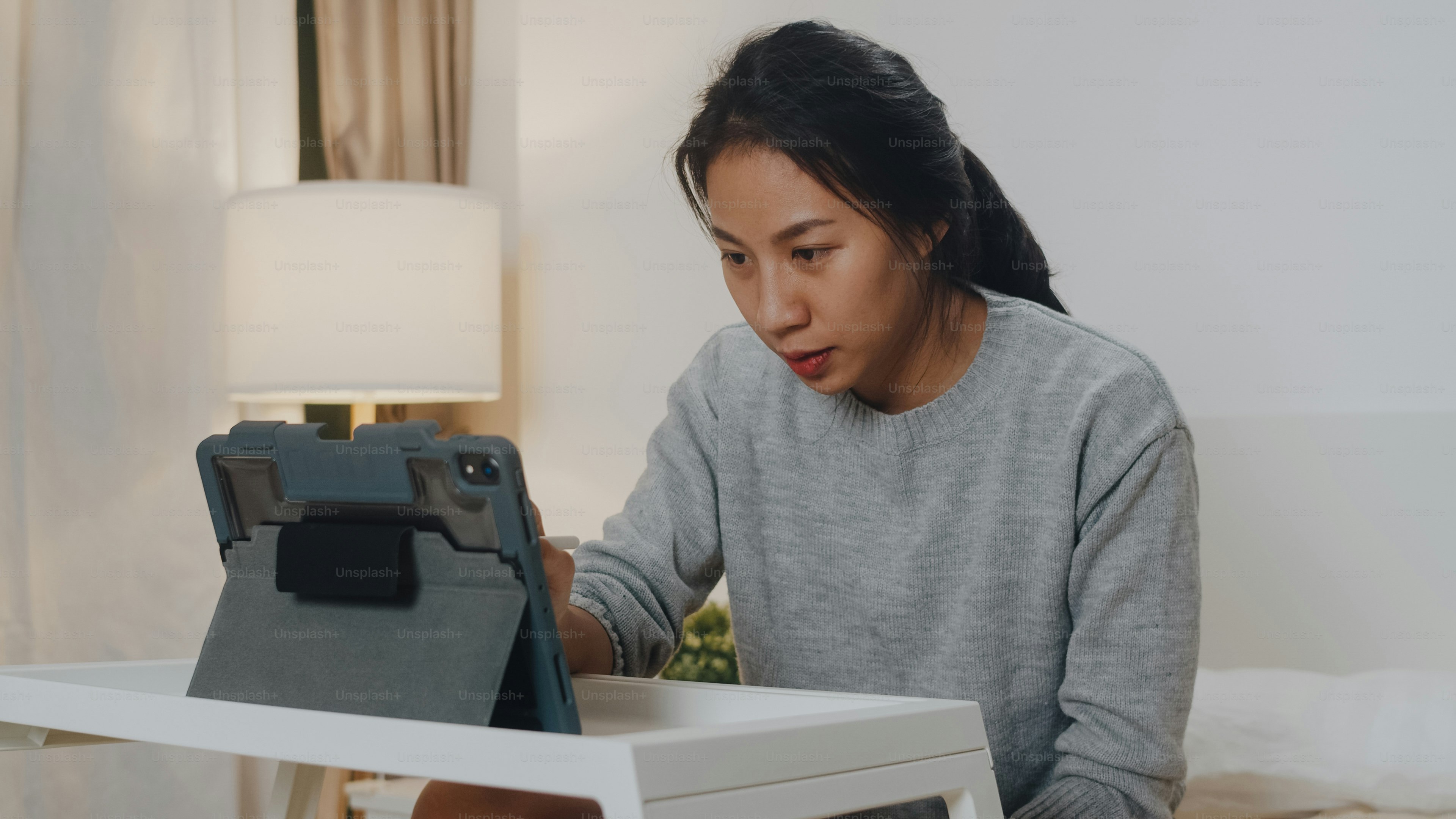 30,000+ Front Desk Pictures | Download Free Images on Unsplash