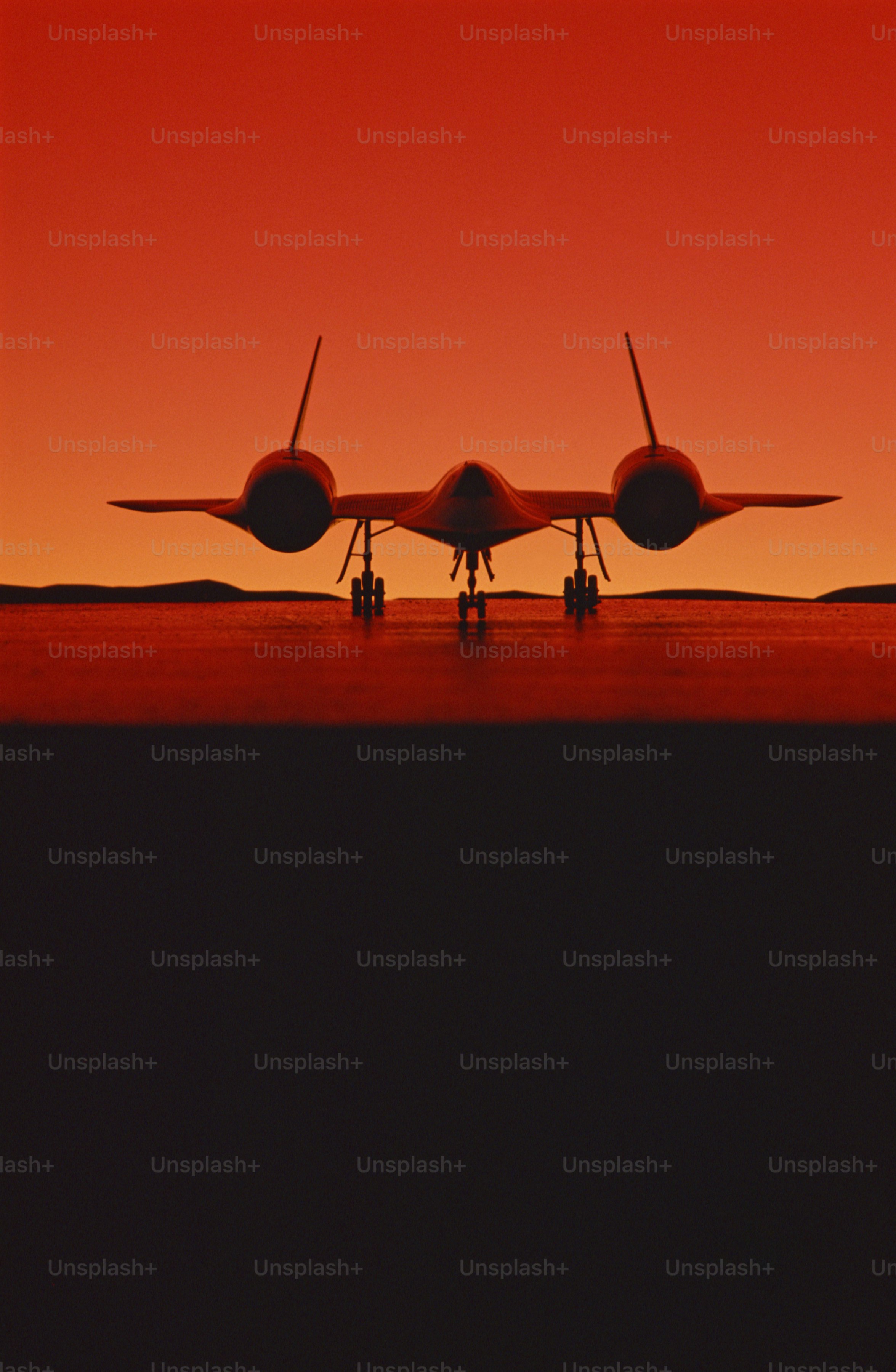 Top Gun Pictures | Download Free Images on Unsplash