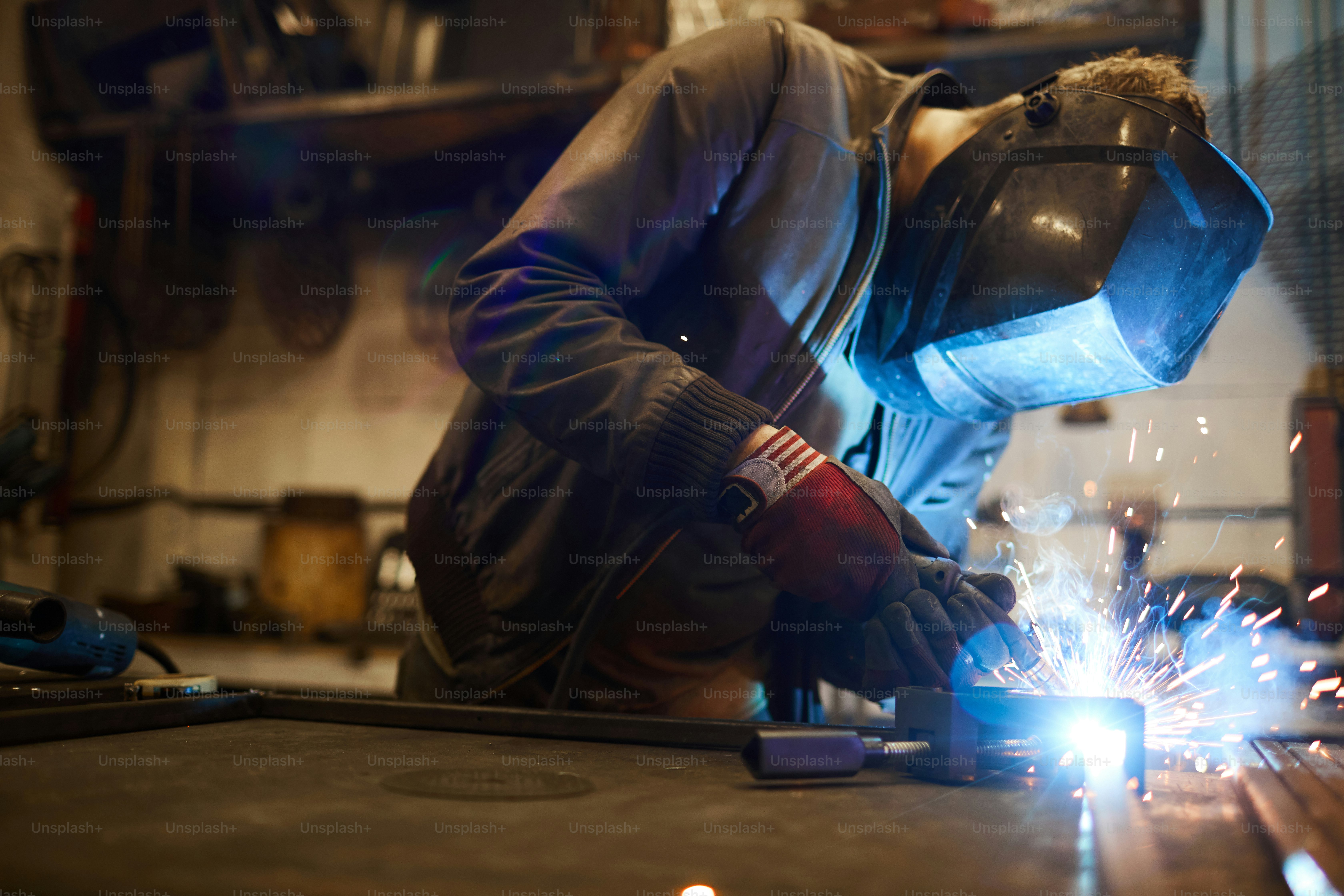 100+ Welding Pictures | Download Free Images on Unsplash