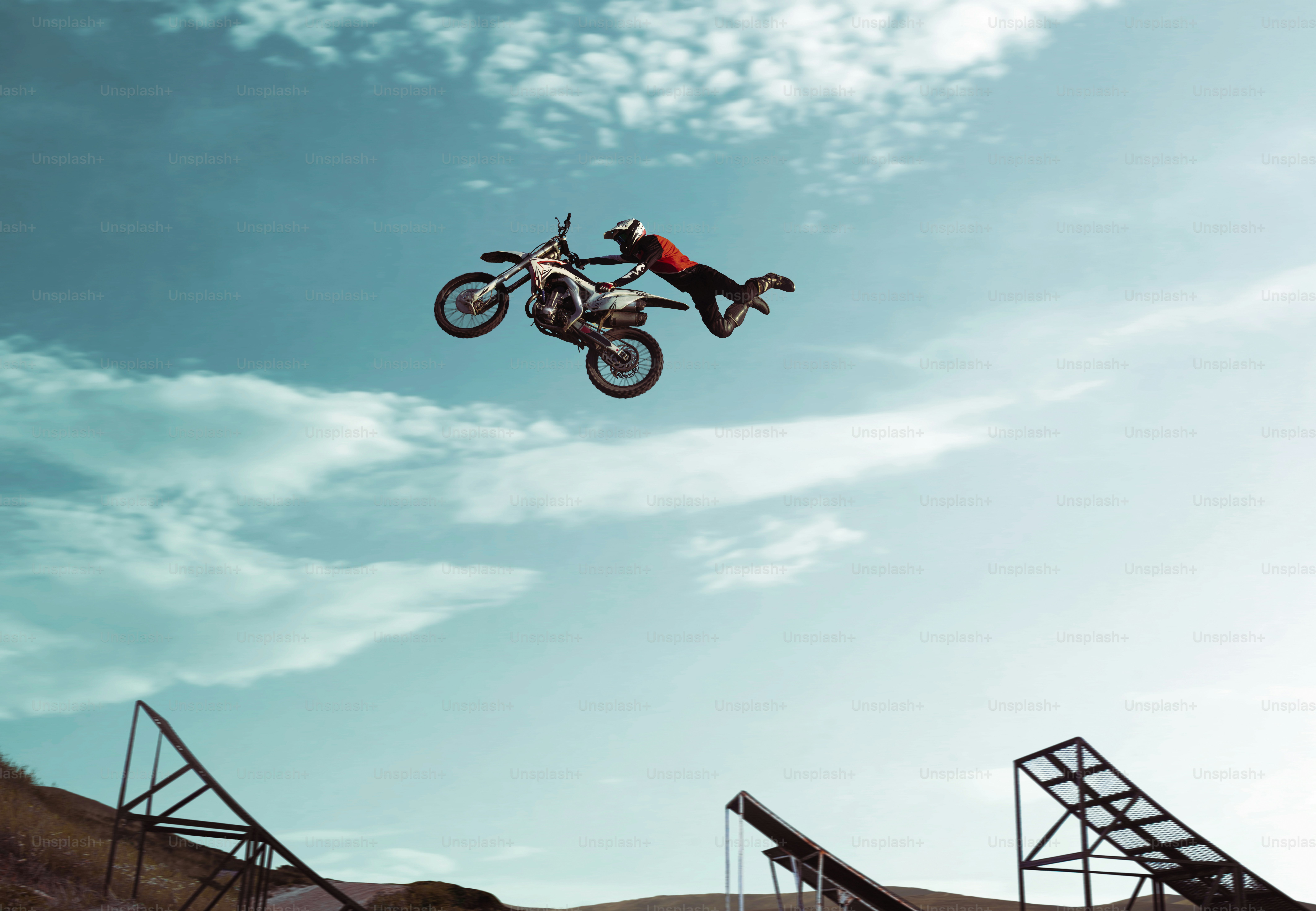 Moto freestyle, tricks on a motorcycle photo – Stunt Image on Unsplash
