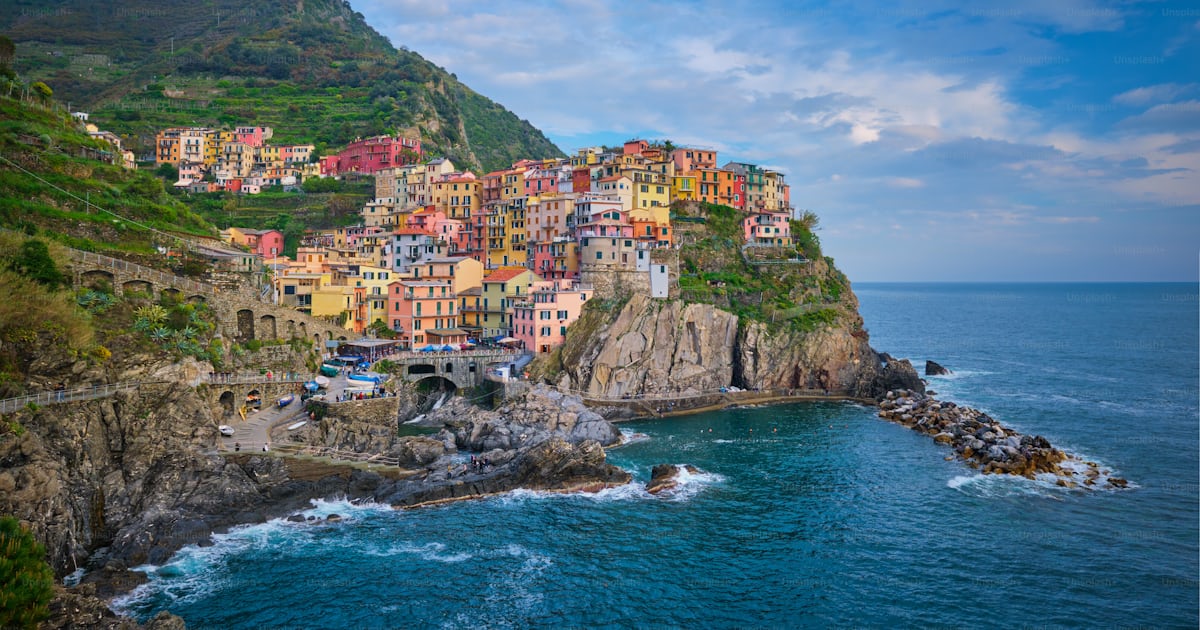 유명한 이탈리아 랜드 마크 Manarola 마을 친퀘 테레 국립 공원의 인기있는 유럽 이탈리아 관광지 유네스코 세계 문화 유산