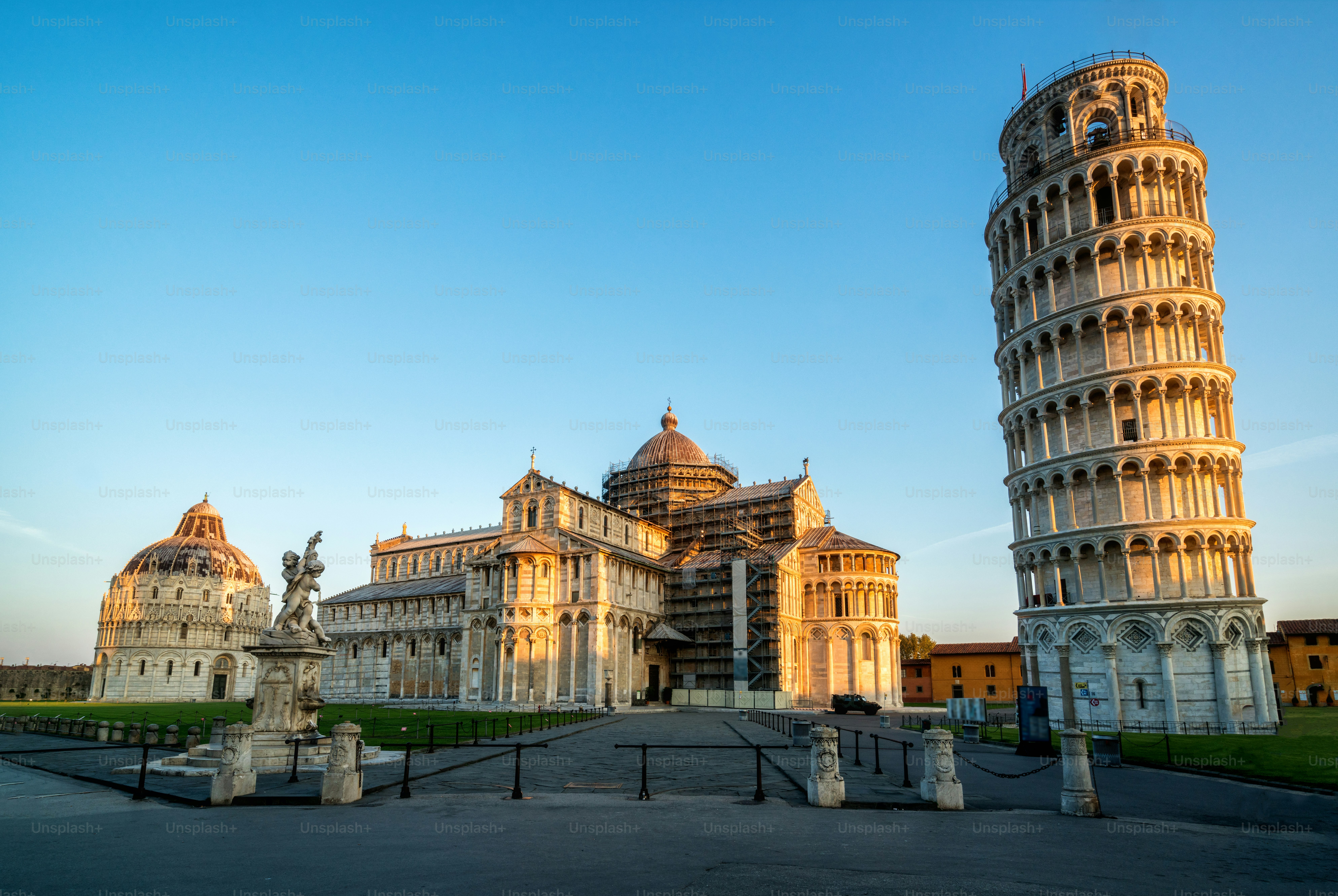 50,000+ Pisa Pictures | Download Free Images on Unsplash