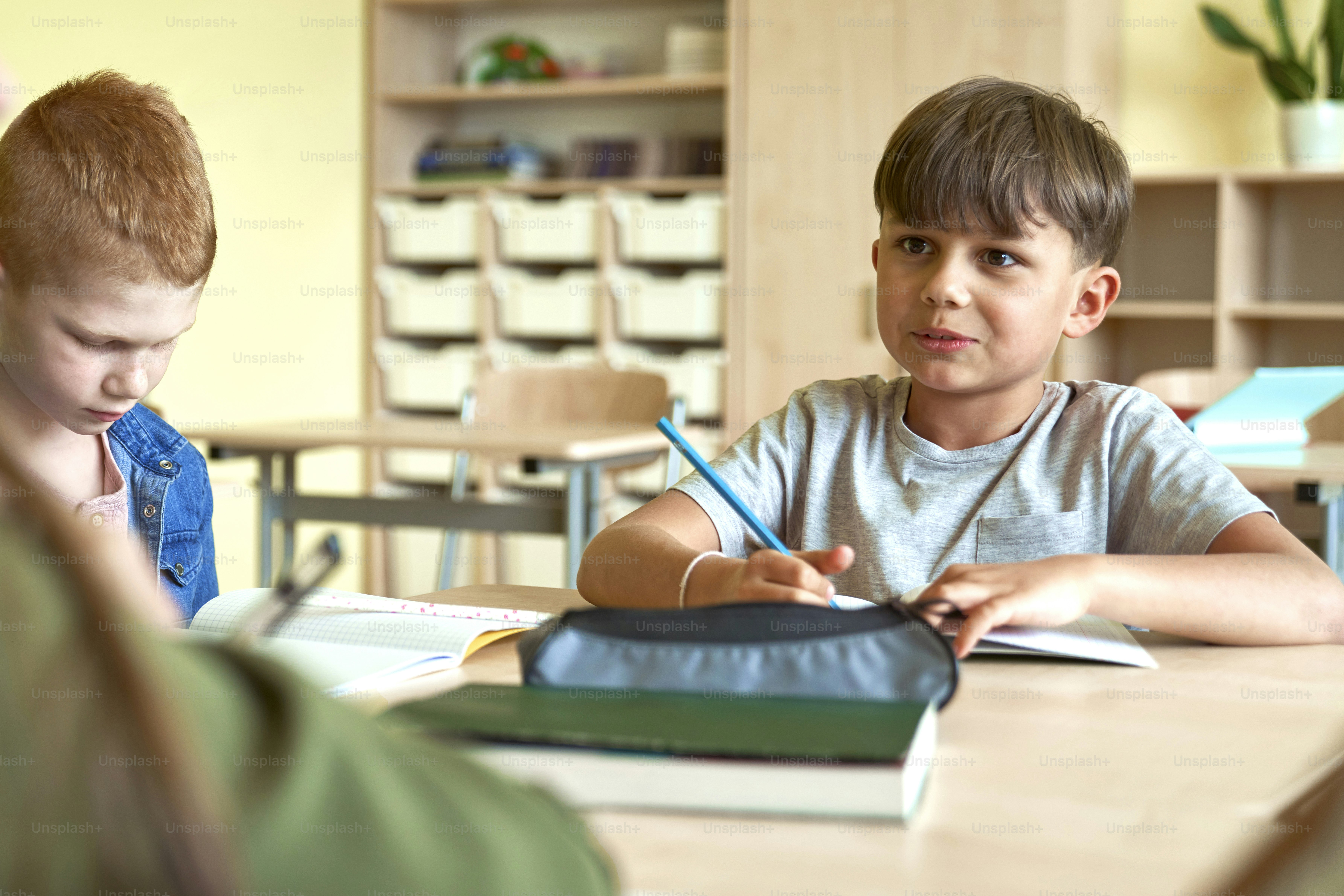 30,000+ School Boy Pictures | Download Free Images on Unsplash