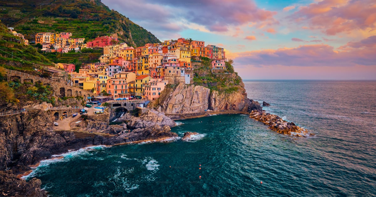 Manarola 마을 친퀘테레 국립공원의 인기 유럽 이탈리아 관광지 유네스코 세계문화유산 리구리아 이탈리아 일몰 사진
