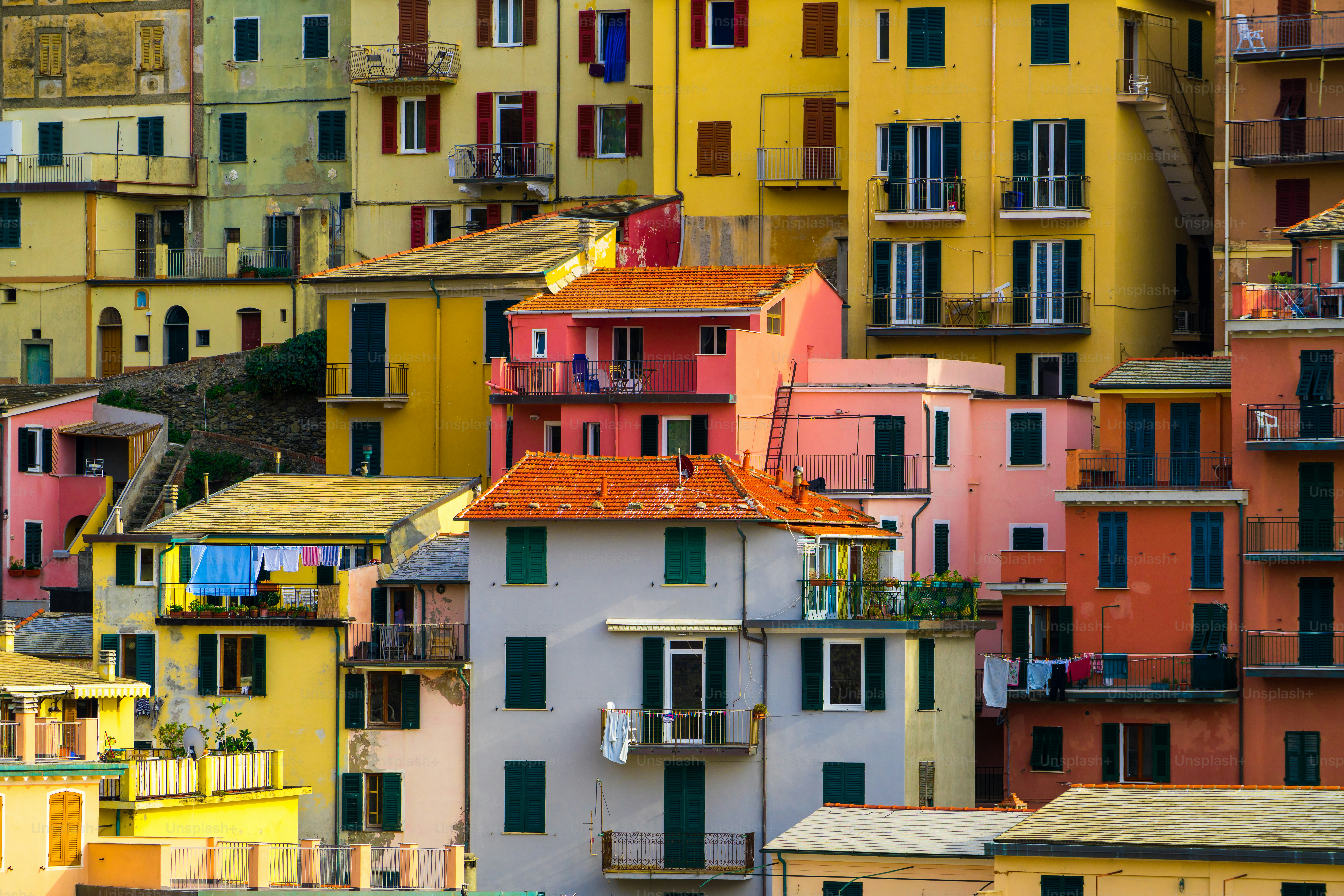 Case colorate nel villaggio di Manarola, Costa delle Cinque Terre d ...