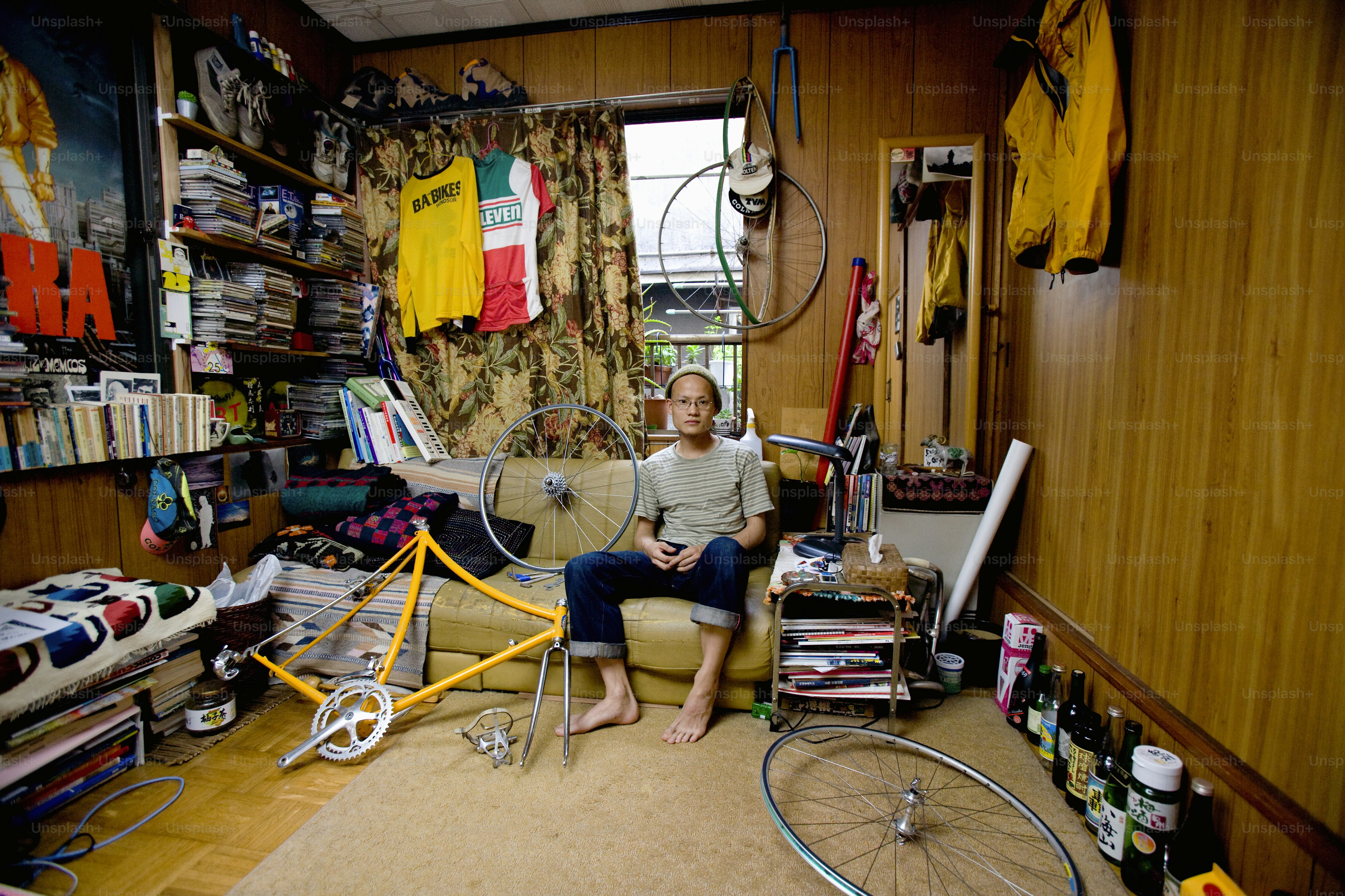 Clutter Pictures | Download Free Images on Unsplash