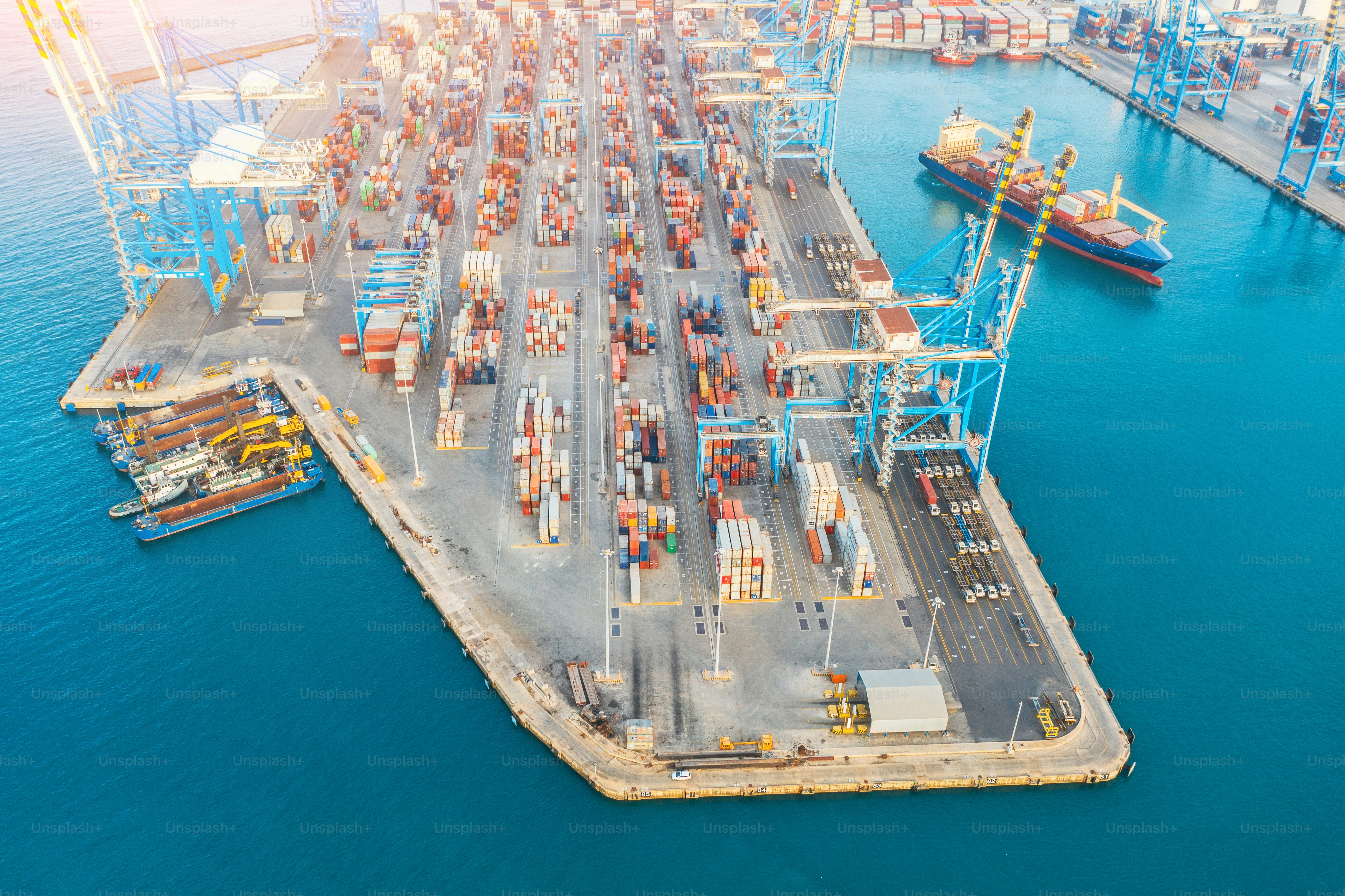 Grand port, transport maritime, concept de livraison de trafic maritime ...