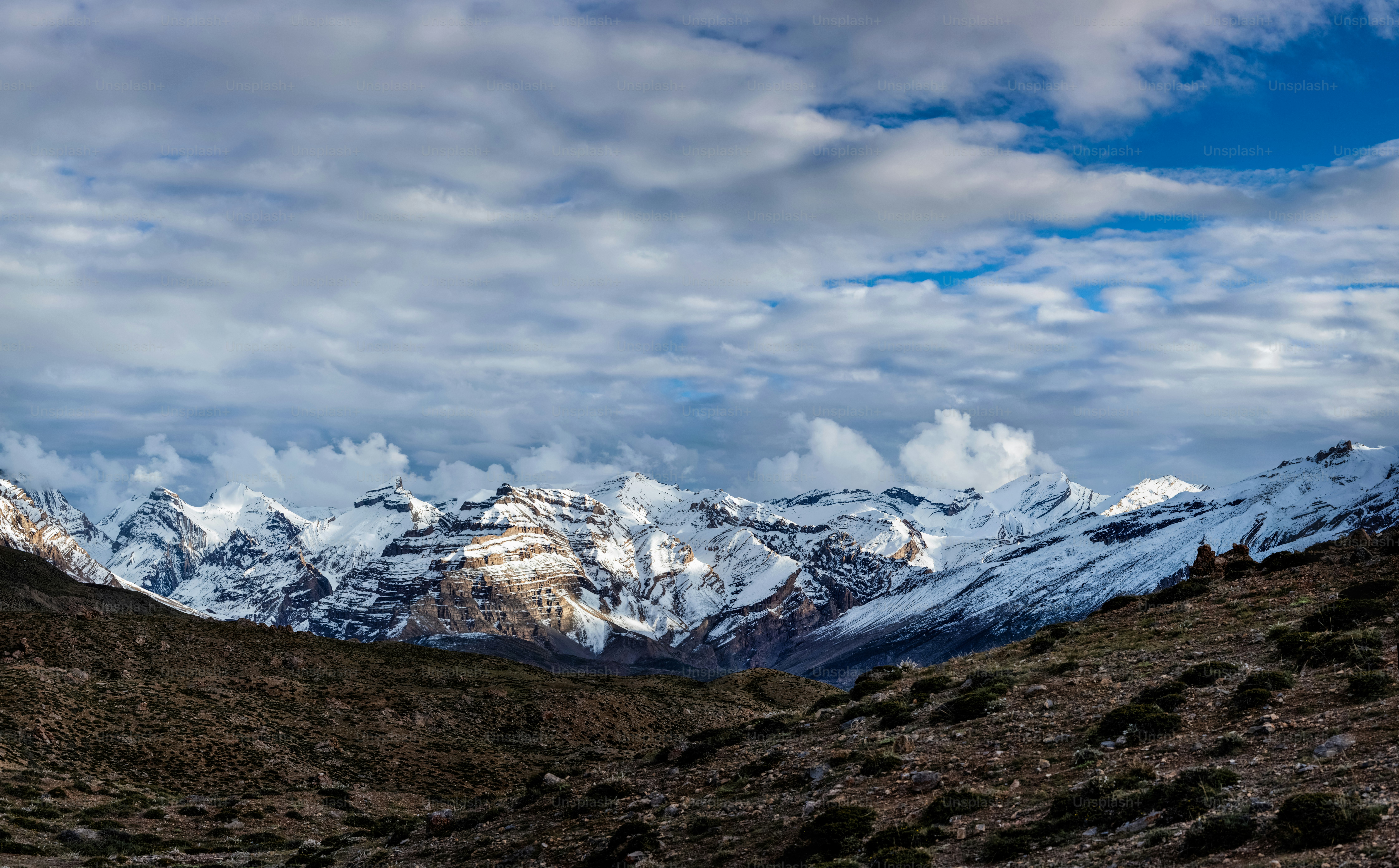 Himalayas snowcapped summit mountains in snow. Near Dhankar, Spiti ...