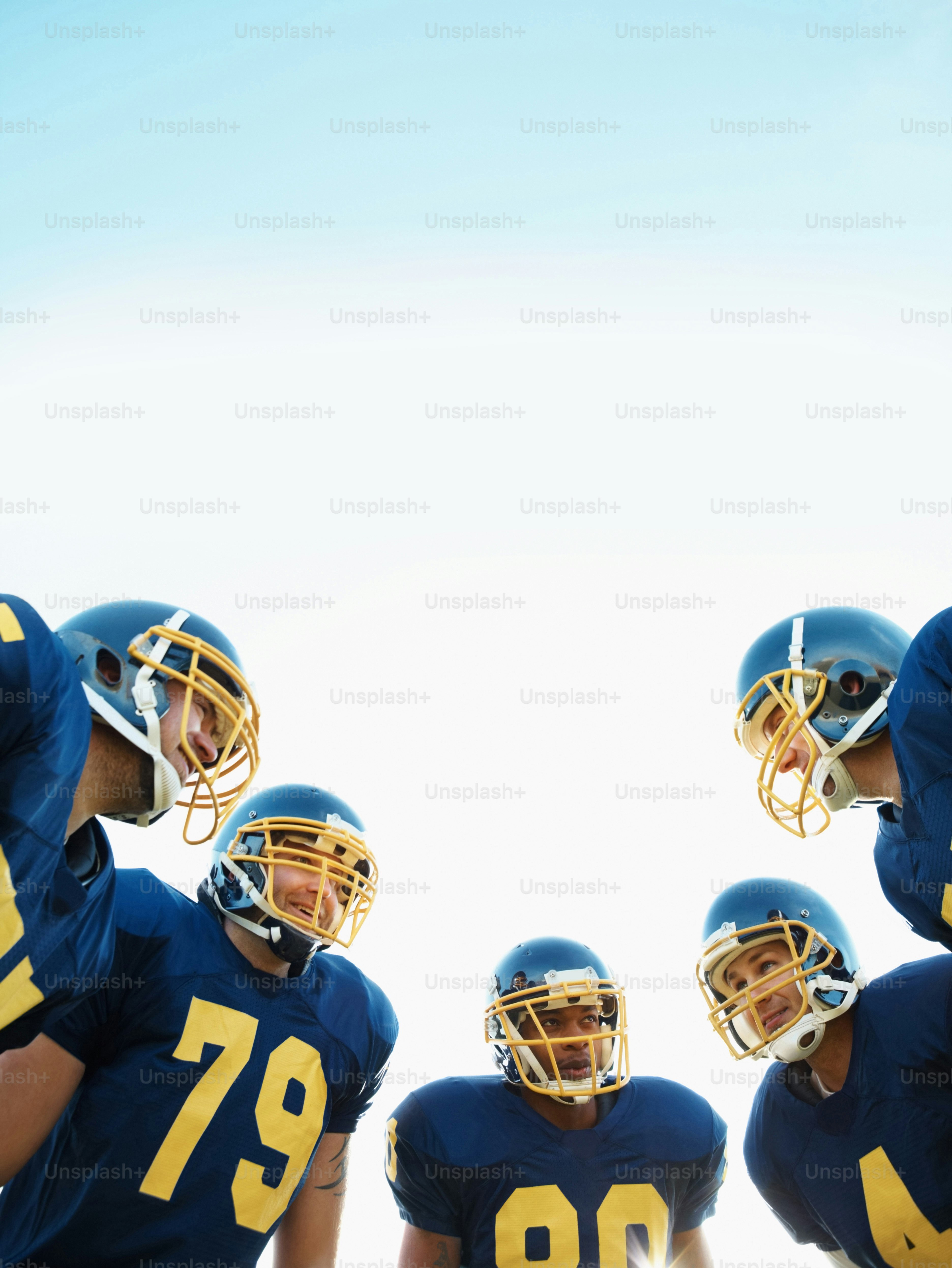 Huddle Pictures | Download Free Images on Unsplash