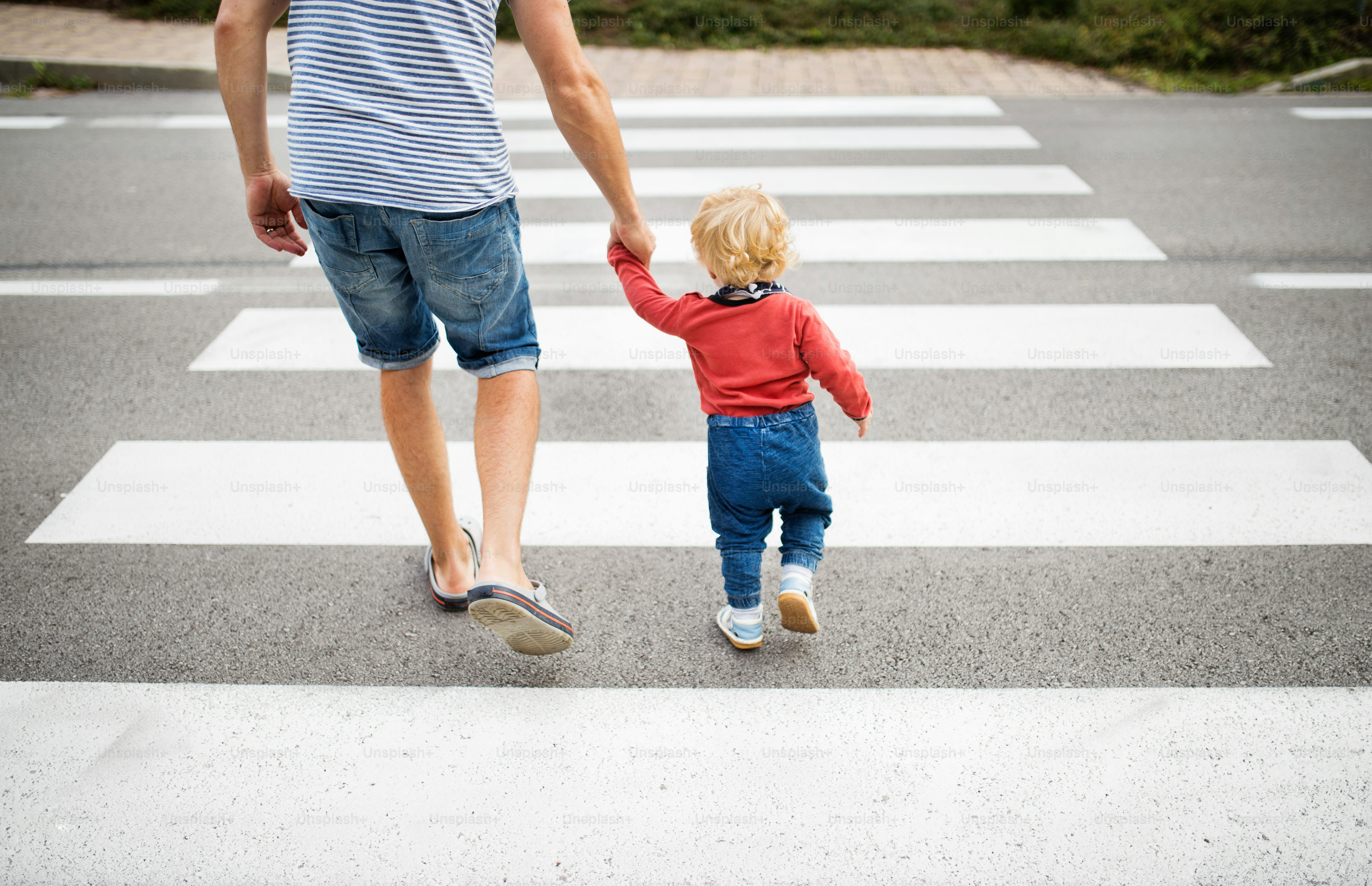 500+ Crosswalk Pictures | Download Free Images on Unsplash