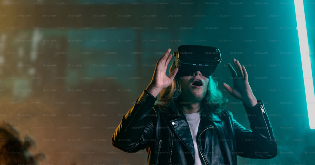 메타버스 디지털 사이버 월드 기술 증강 현실 게임을 하는 가상 현실 Vr 고글을 쓴 남자 미래 지향적인 라이프스타일 사진