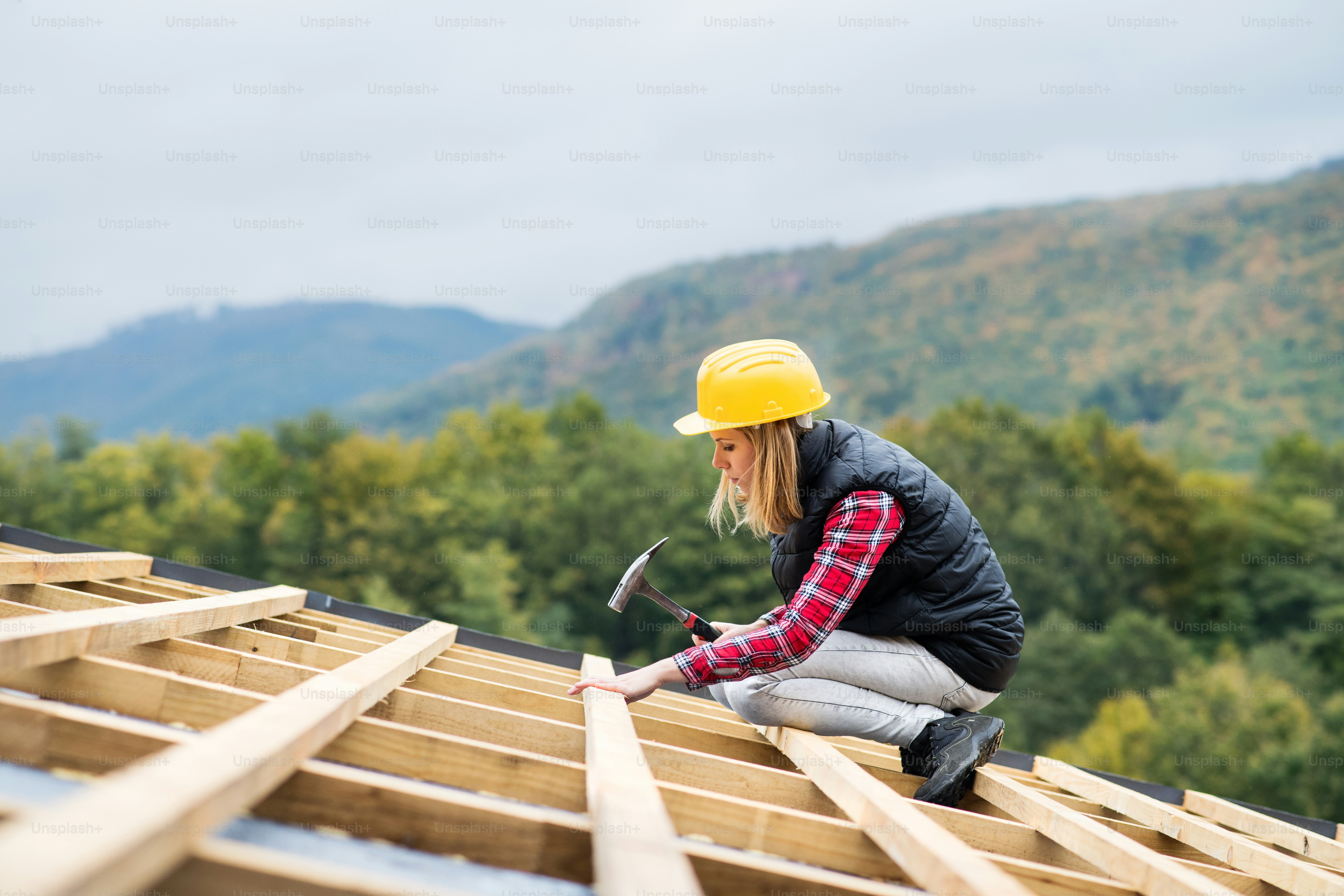Roofer Pictures | Download Free Images on Unsplash